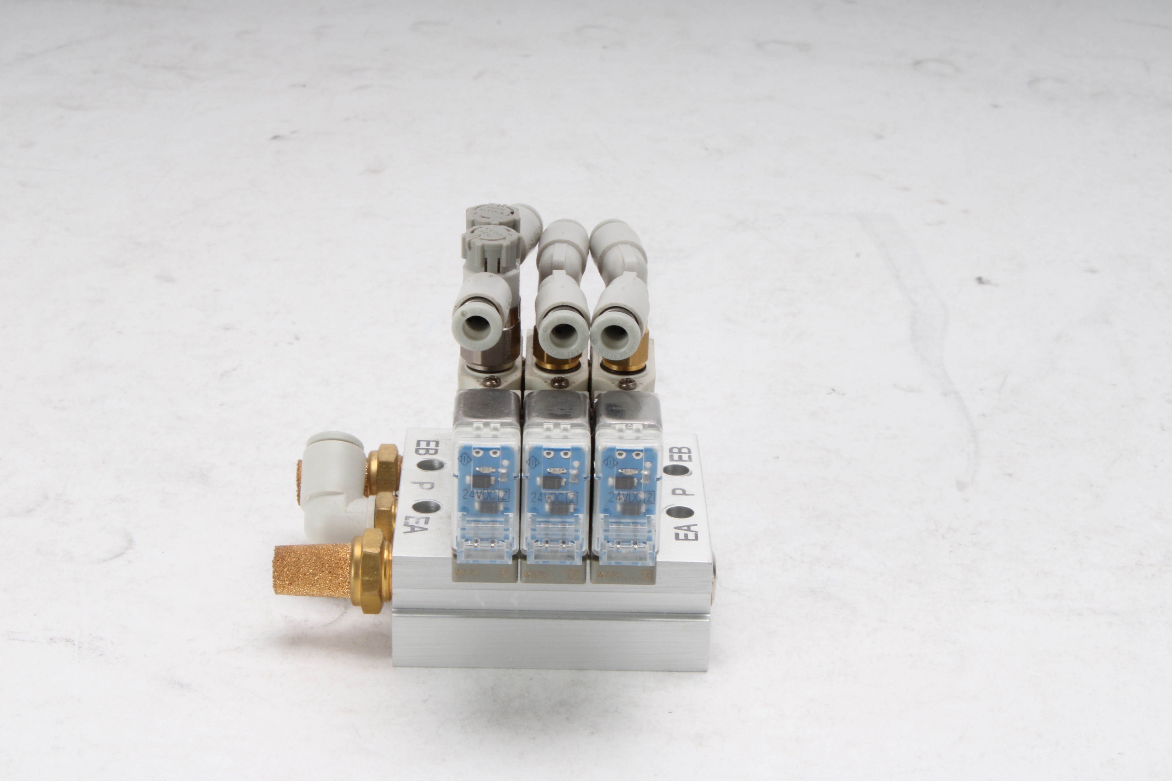 SMC 3x SY3120-5LZD-M5 Solenoid Valve With Manifold – NTC Tech