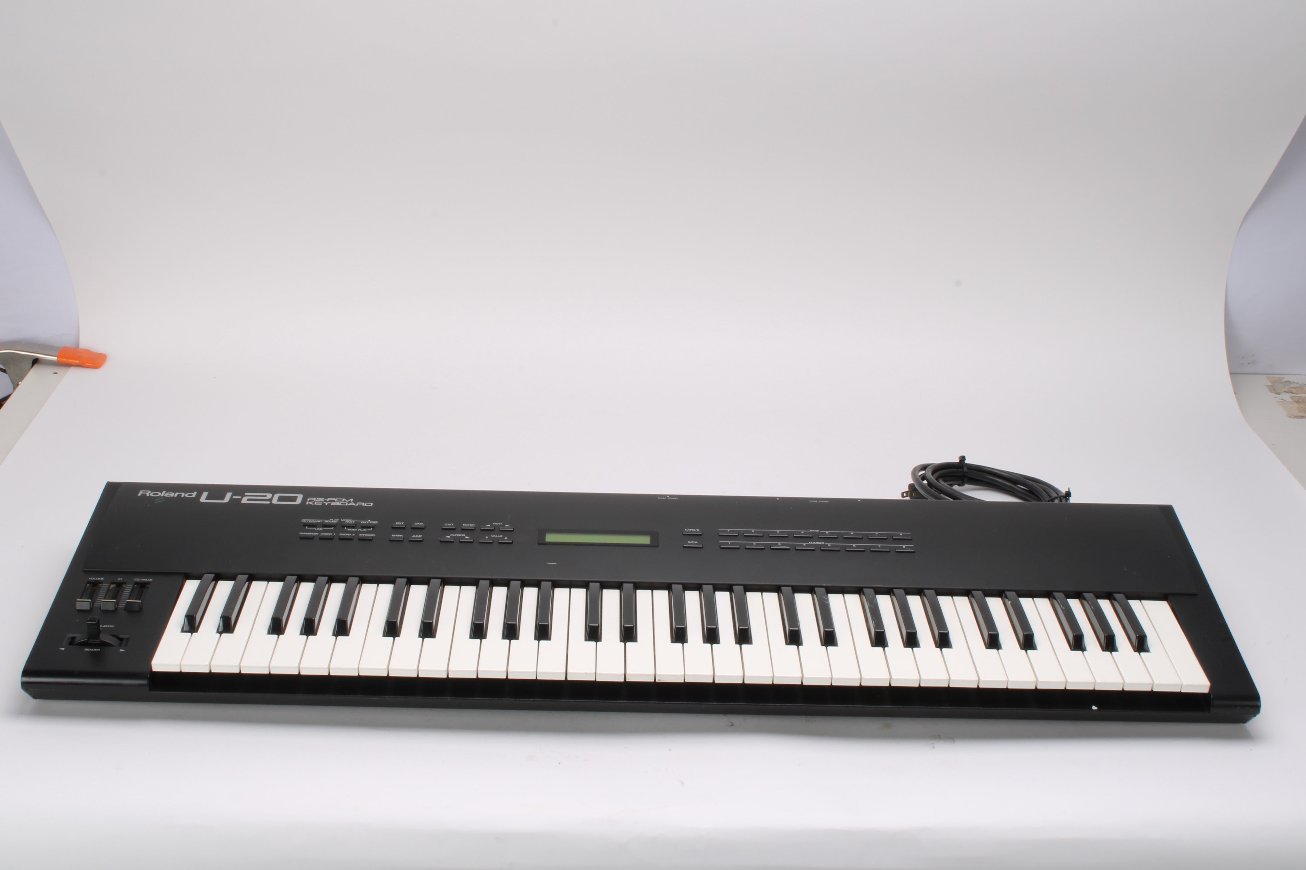 Roland U-20 RS-PCM Black 61-Keys Electronic Keyboard - Fair Condition – NTC Tech