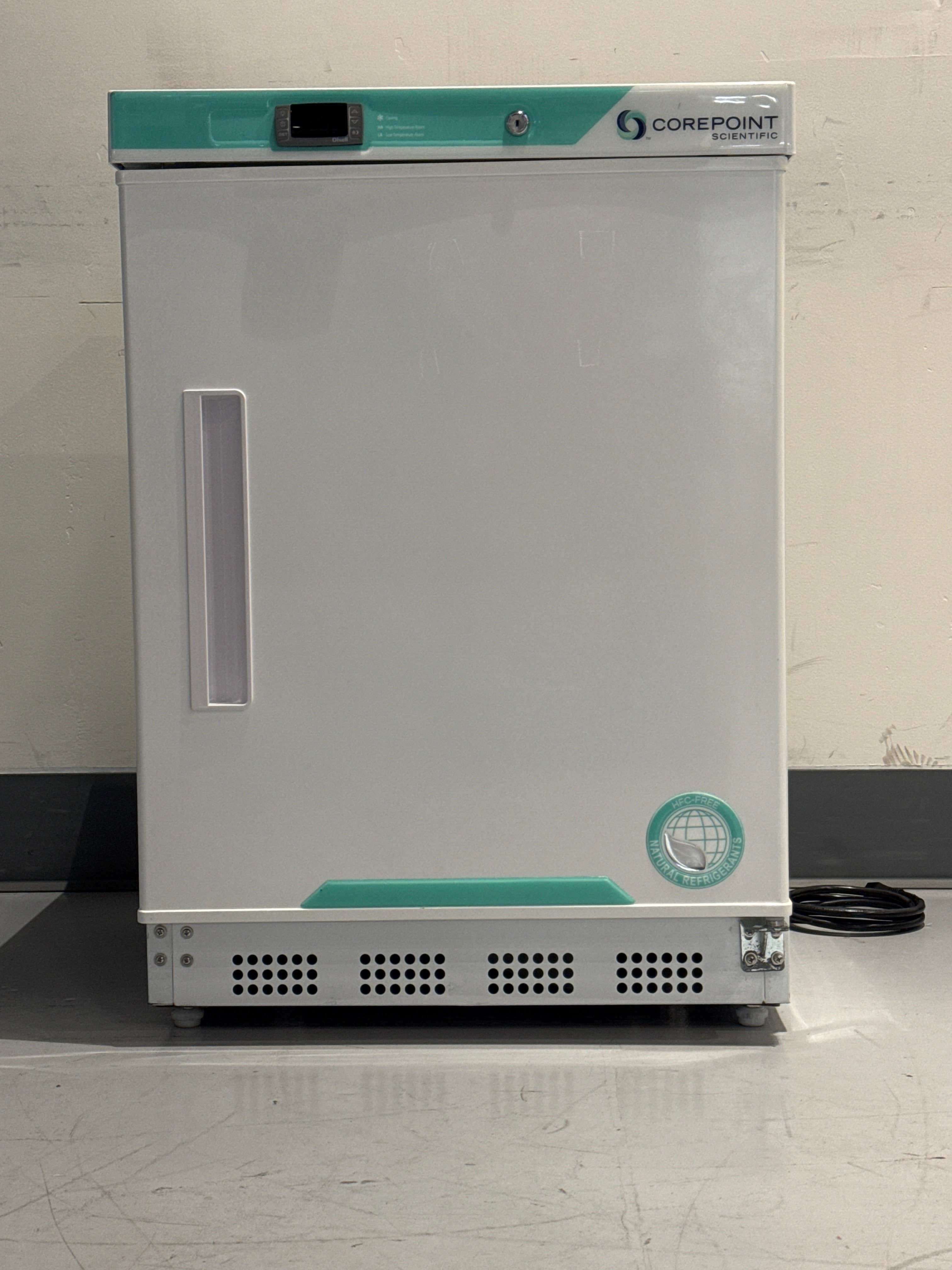 Corepoint Scientific PF051WWW/0M Undercounter Manual Defrost Freezer – NTC Tech