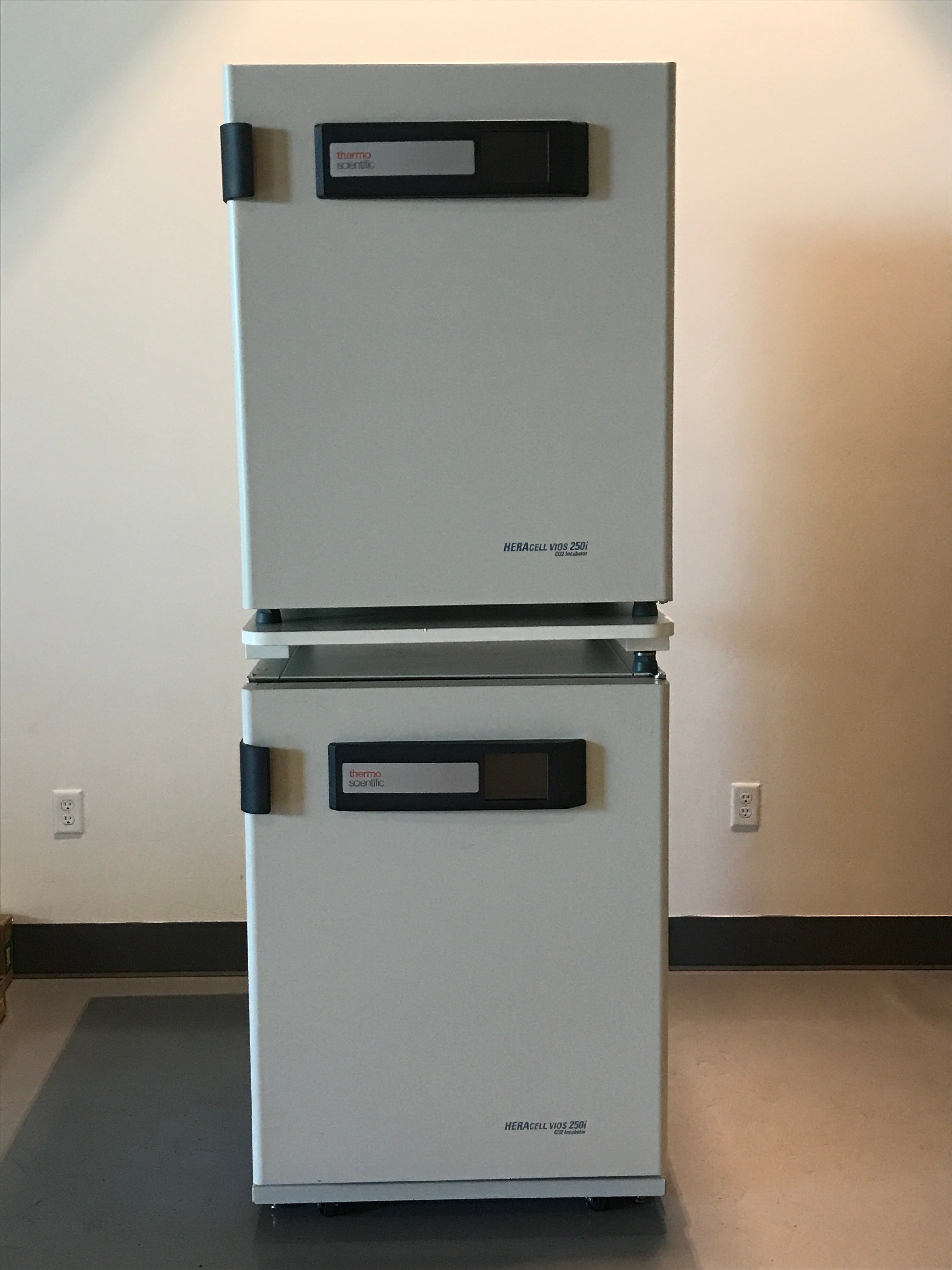 Thermo Scientific HERAcell Vios 250i LK CO2 Incubator 51033587 (Dual S – NTC Tech