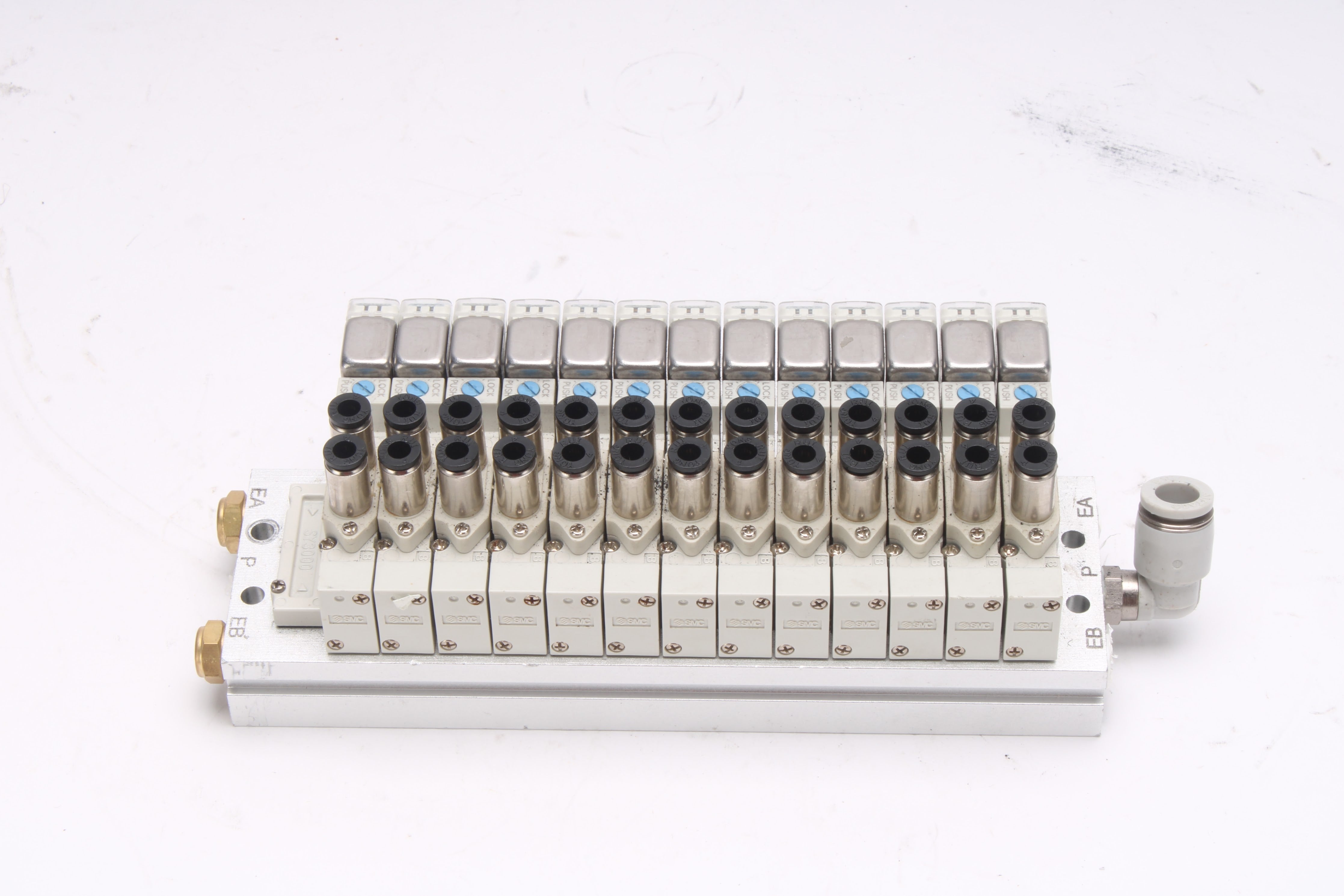 SMC 13x SY3120-5LZD-M5 Solenoid Air Valve With Manifold – NTC Tech