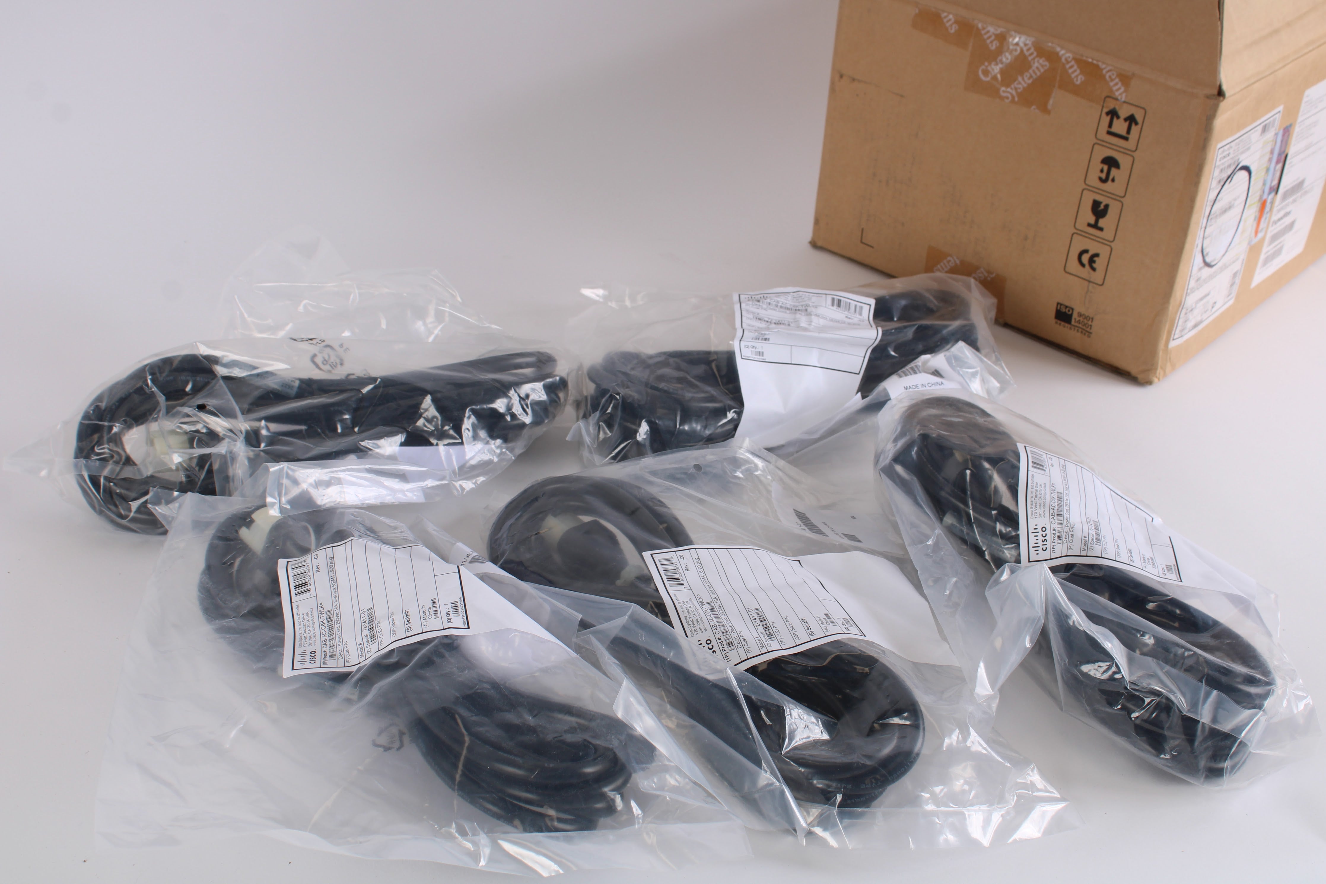 Cisco CAB-AC-C6K-TWLK 250VAC 16A TwistLock NEMA L6-20 Plug Power Cord – NTC Tech