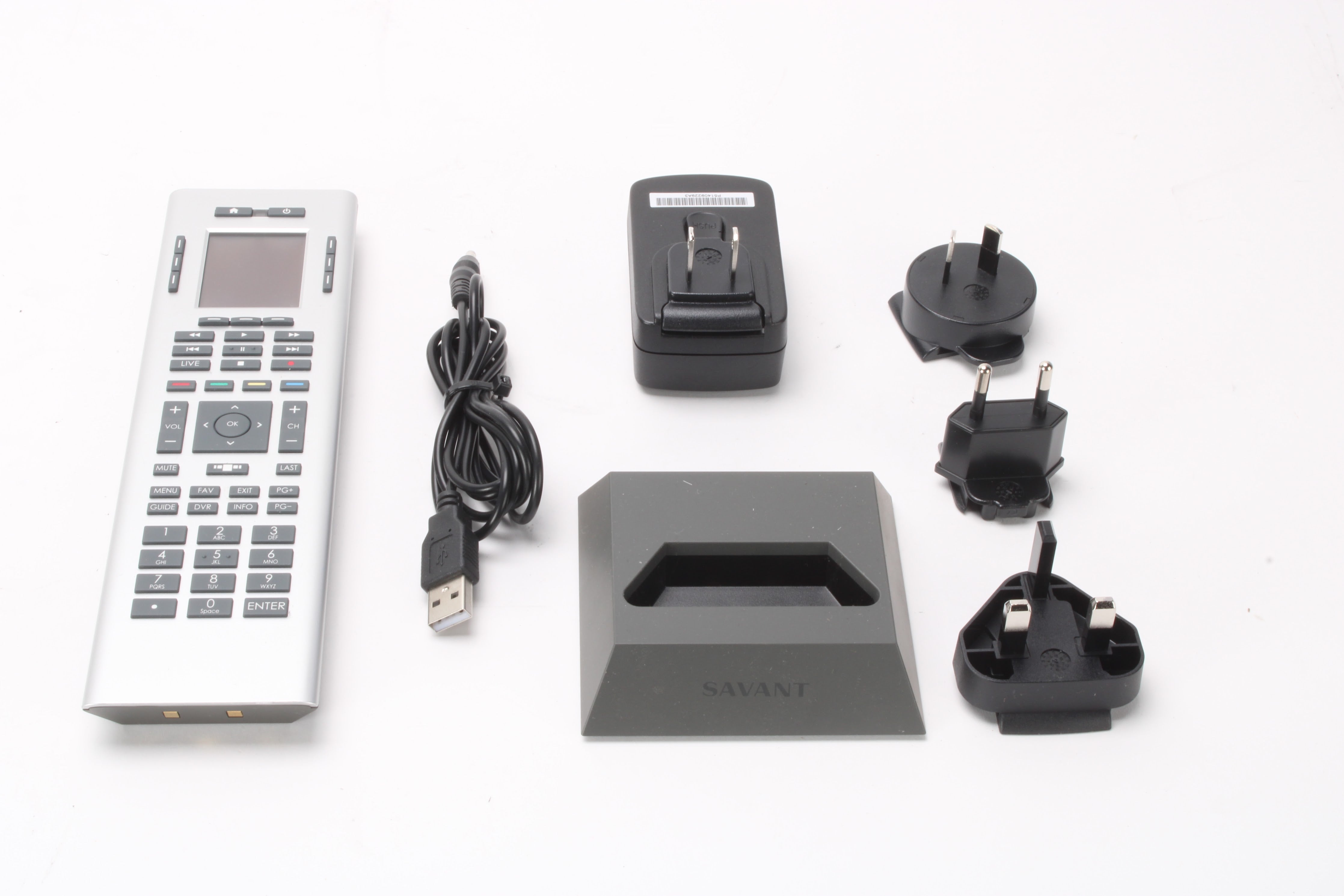 Savant SUR-0500 Universal Remote W/ SSB-0500-00 Charging Station & Acc ...