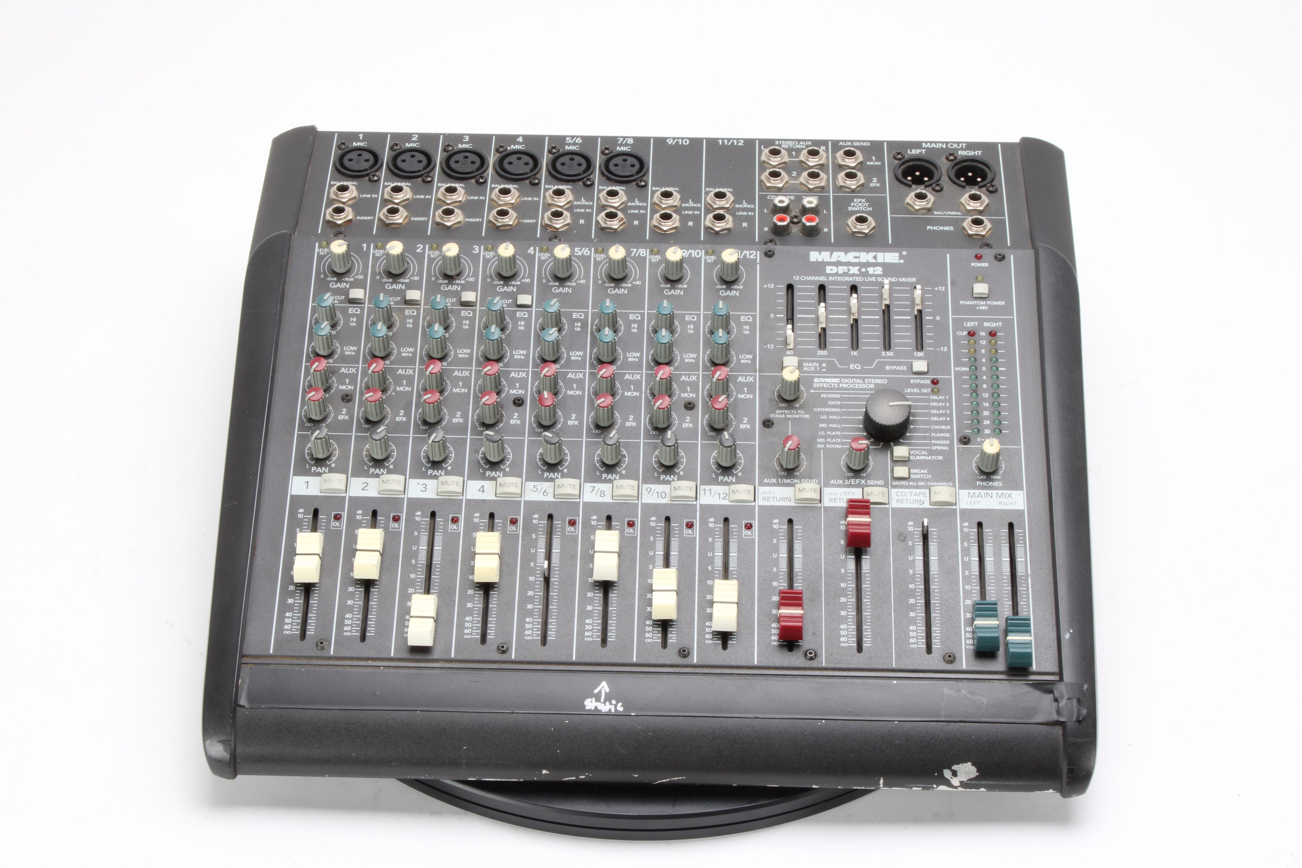 Mackie DFX-12 12-Channel Mixer With Onboard Effects and Carrying Case ...