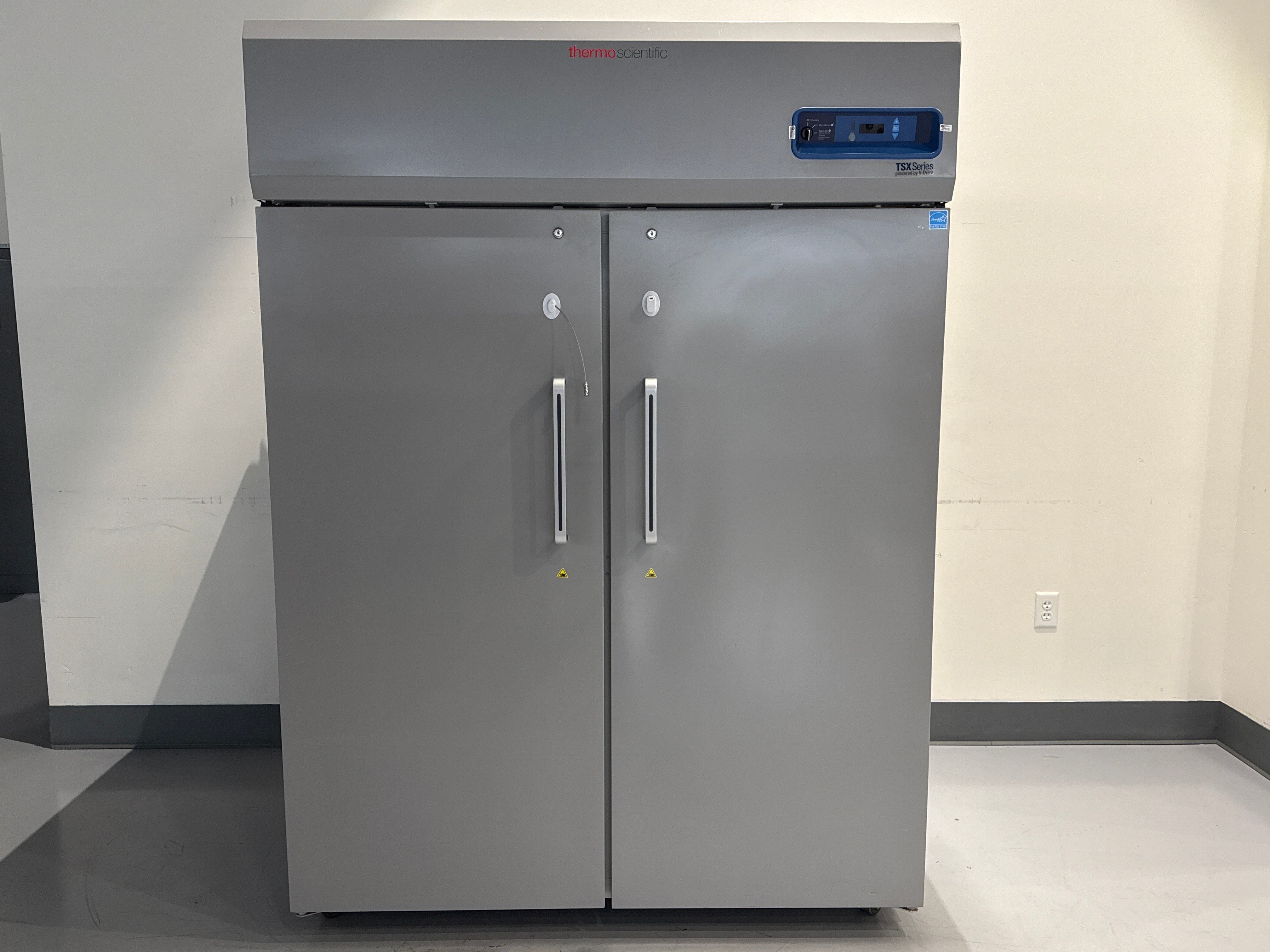 Thermo Scientific TSX5030FA High Performance Laboratory Freezer With 8 ...