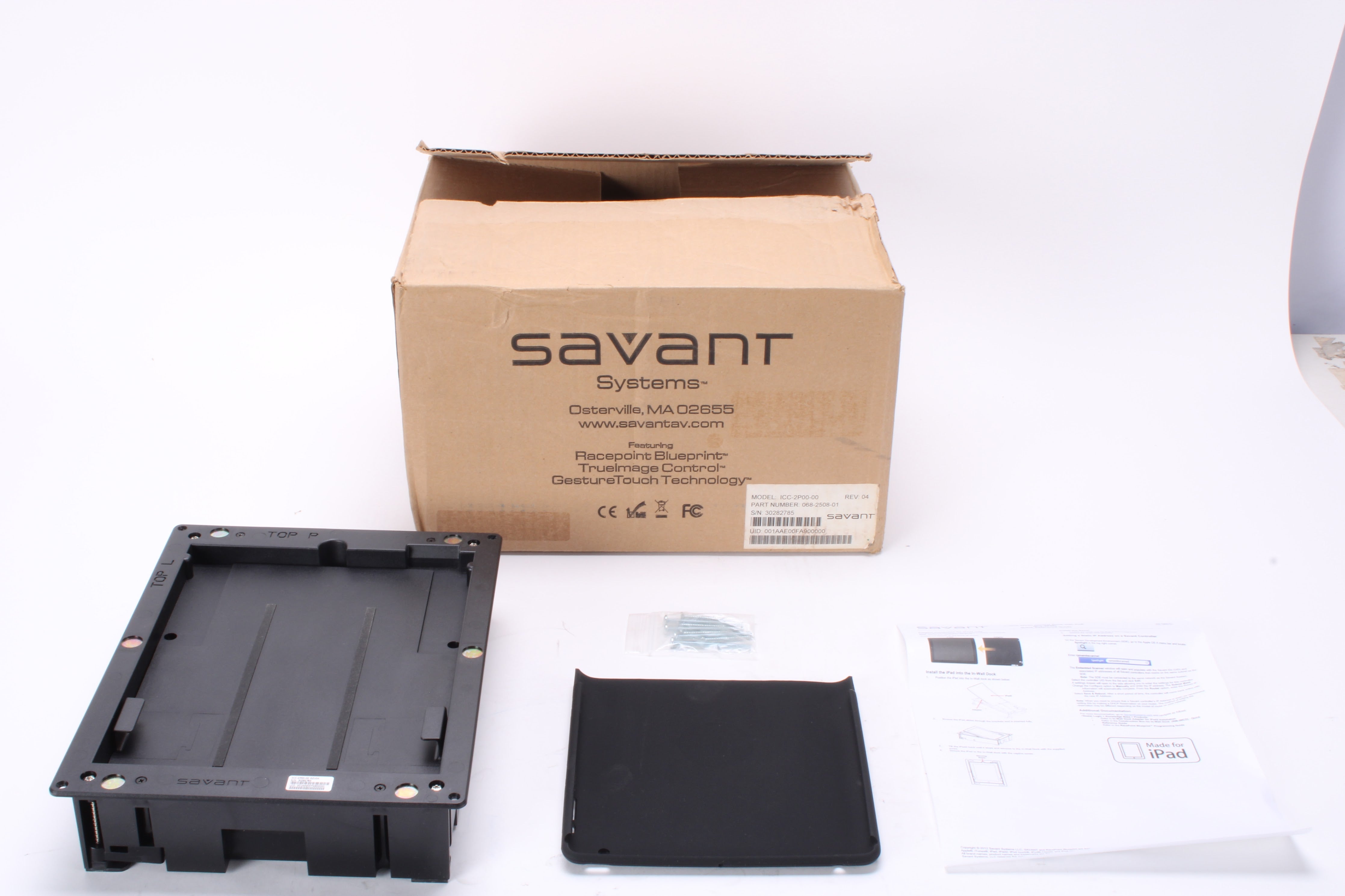 Savant ICC-2P00-00 In-Wall iPad Dock 068-2508-01 With Screws for Mount ...