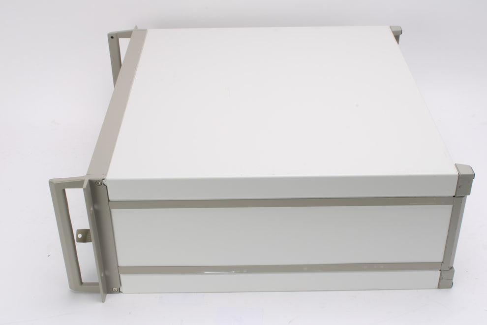 Thorlabs PRO 8000-4 Modular Rack Chassis 32A Output - No Modules – NTC Tech