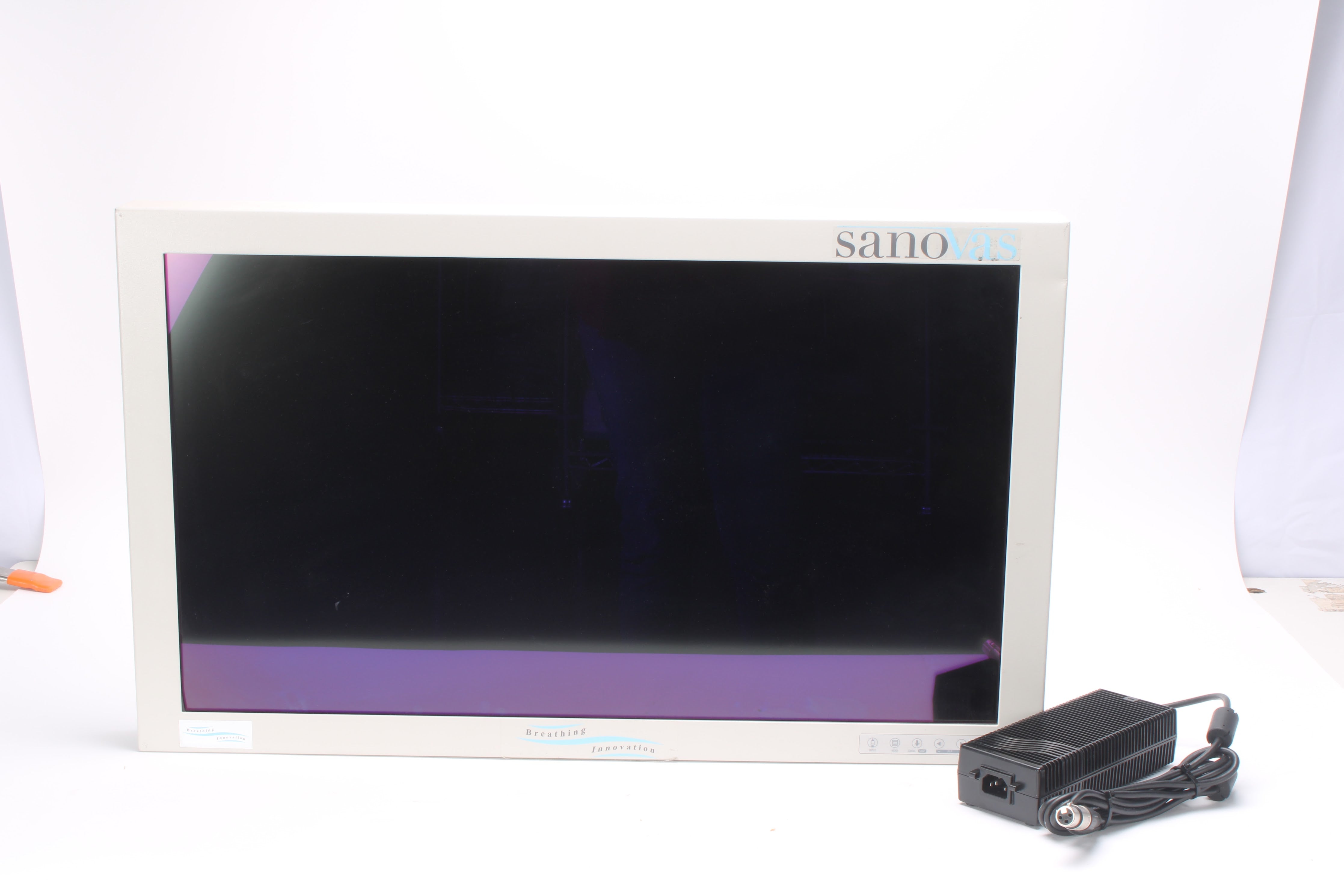 NDS SC-WU32-A1511 32" Surgical Monitor With Power Supply – NTC Tech