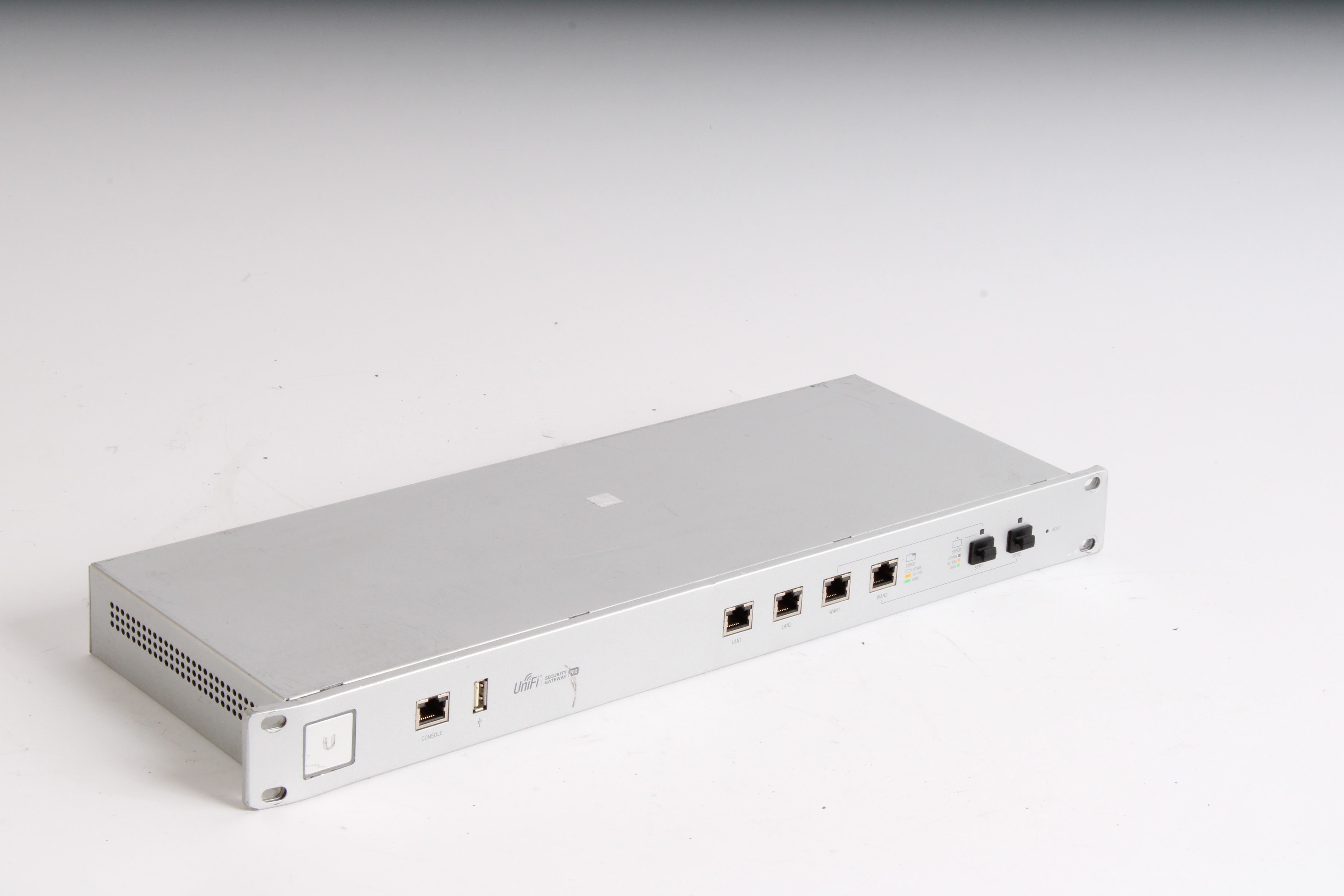 Ubiquiti Networks USG-PRO-4 UniFi Security Gateway Access Point PRO ...