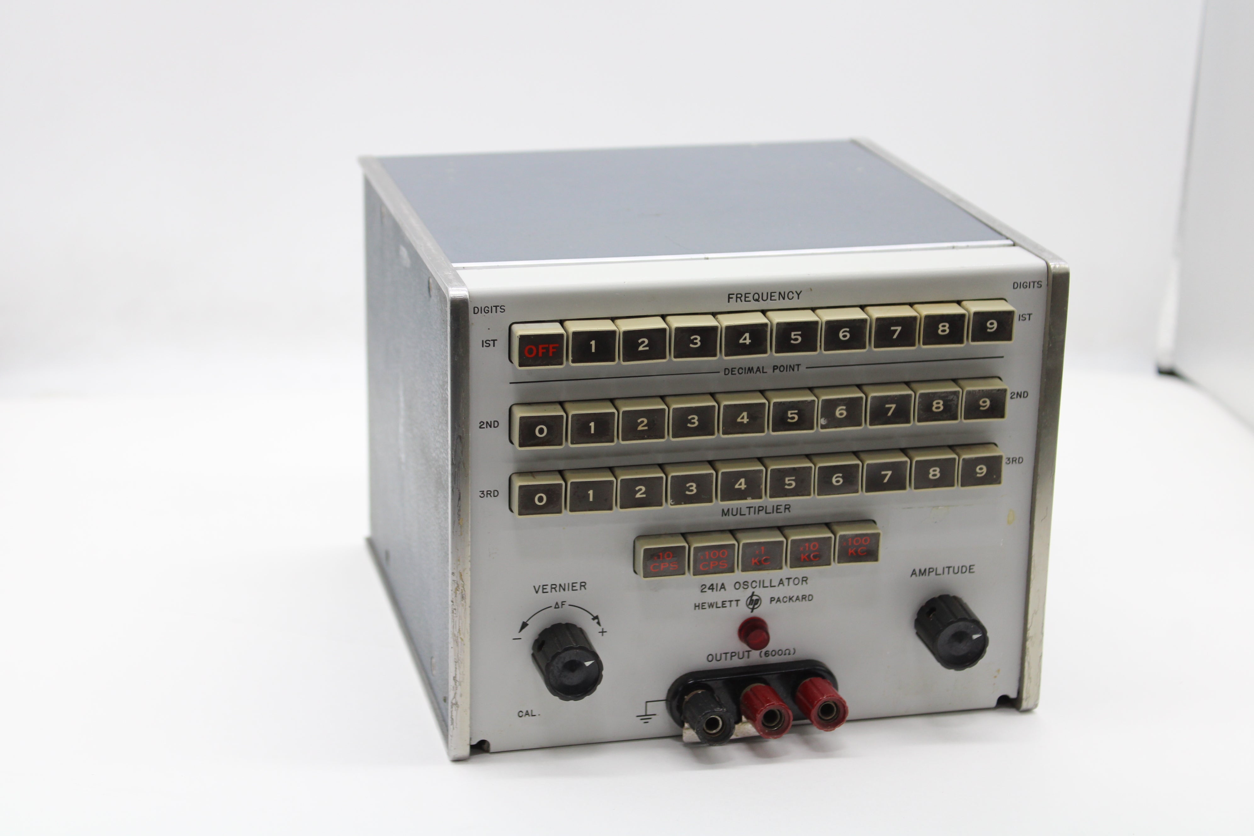 Hewlett Packard / Agilent / Keysight 241A Pushbutton Oscillator - AS I ...