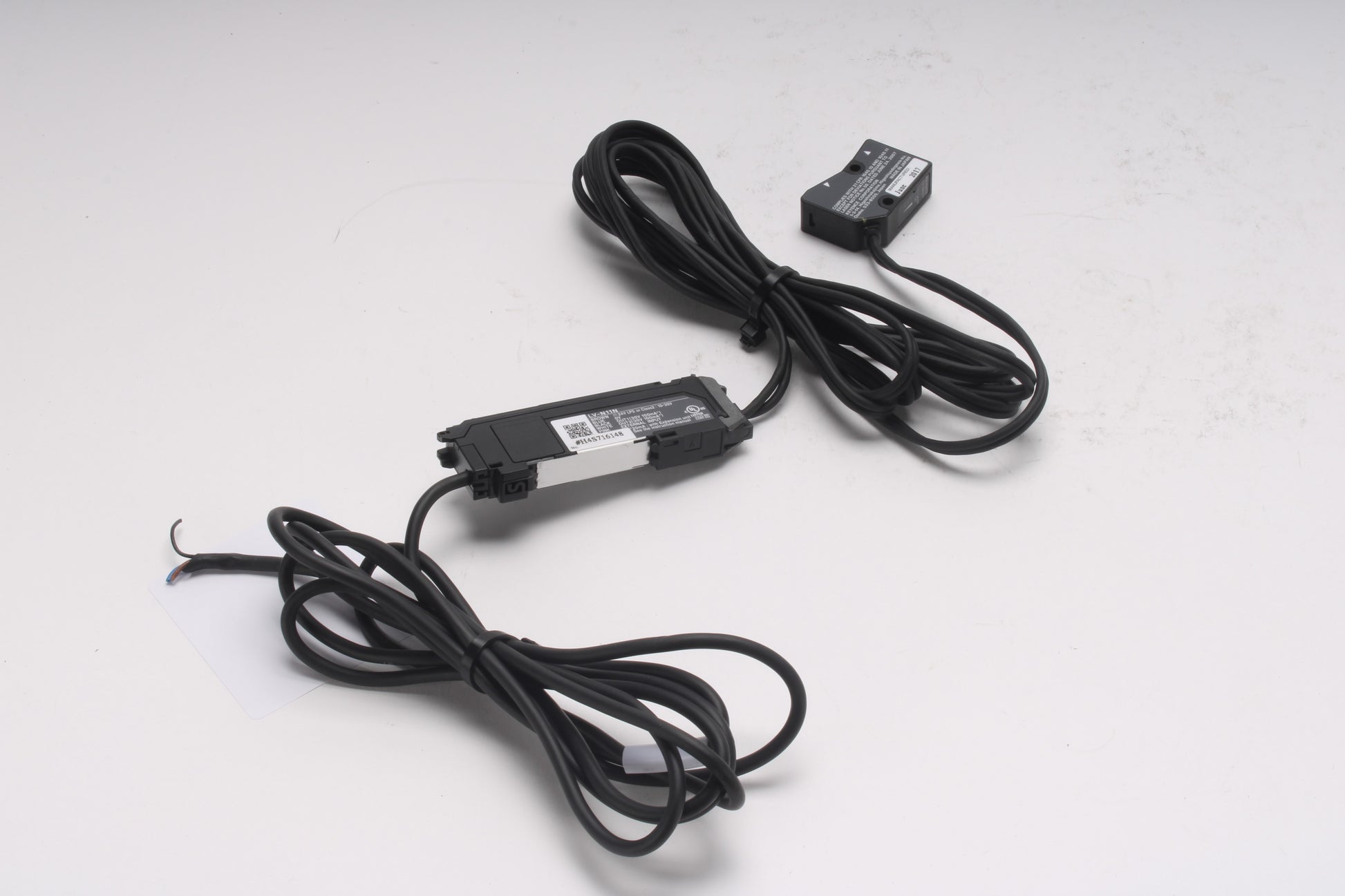 Keyence LV-N11N Amplifier With Keyence 5D710191 Sensor – NTC Tech