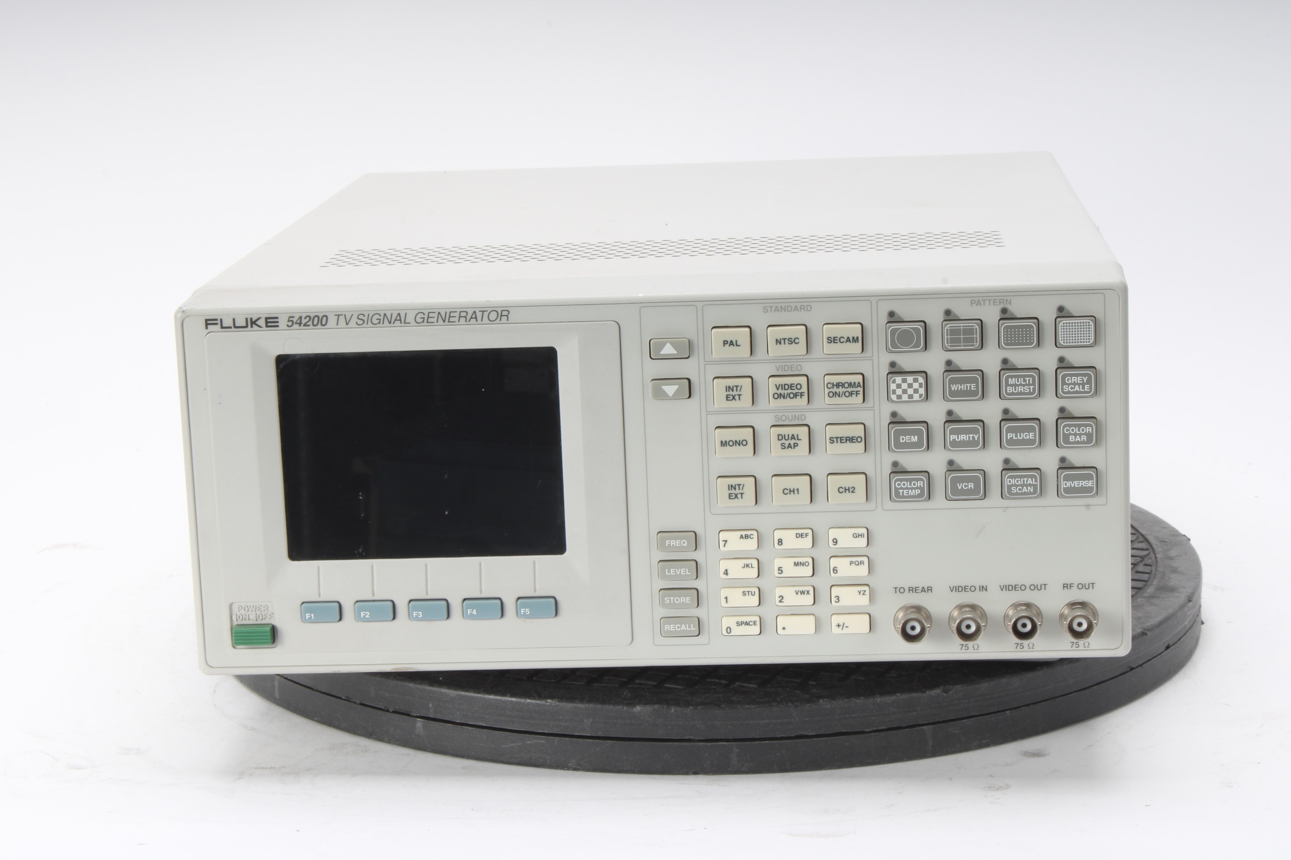 Fluke 54200 TV Signal Generator 54200M01 With Options and Carry Handle ...