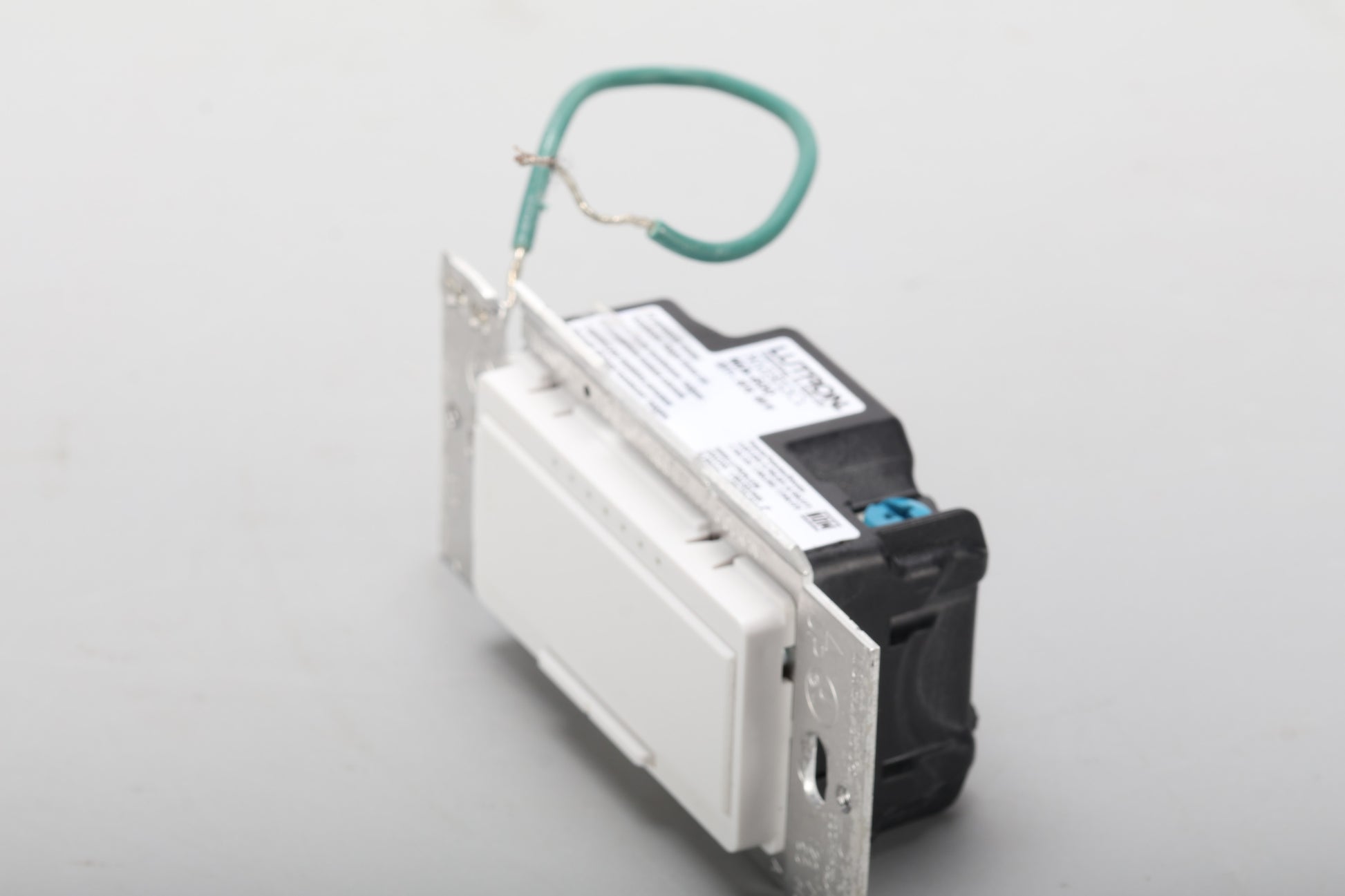 Lutron MA-600 Maestro 600W Dimmer Switch – White – NTC Tech