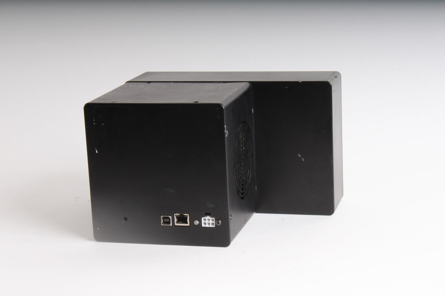 Radiant PM-1433F-1 Imaging Colorimeter - Missing Screws – NTC Tech