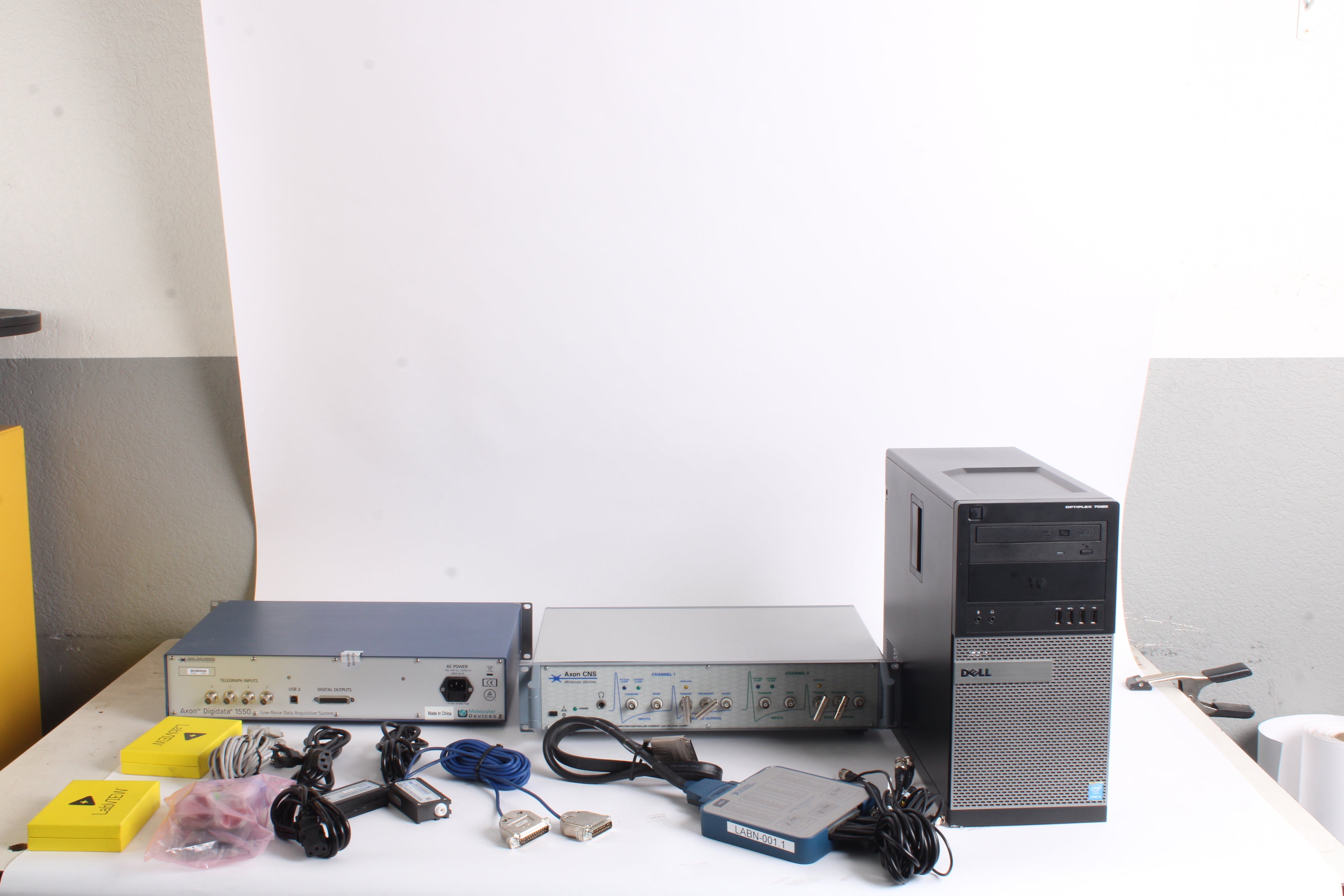 Molecular Devices Axon MultiClamp 700B Amplifier Digidata 1550 Data Ac ...