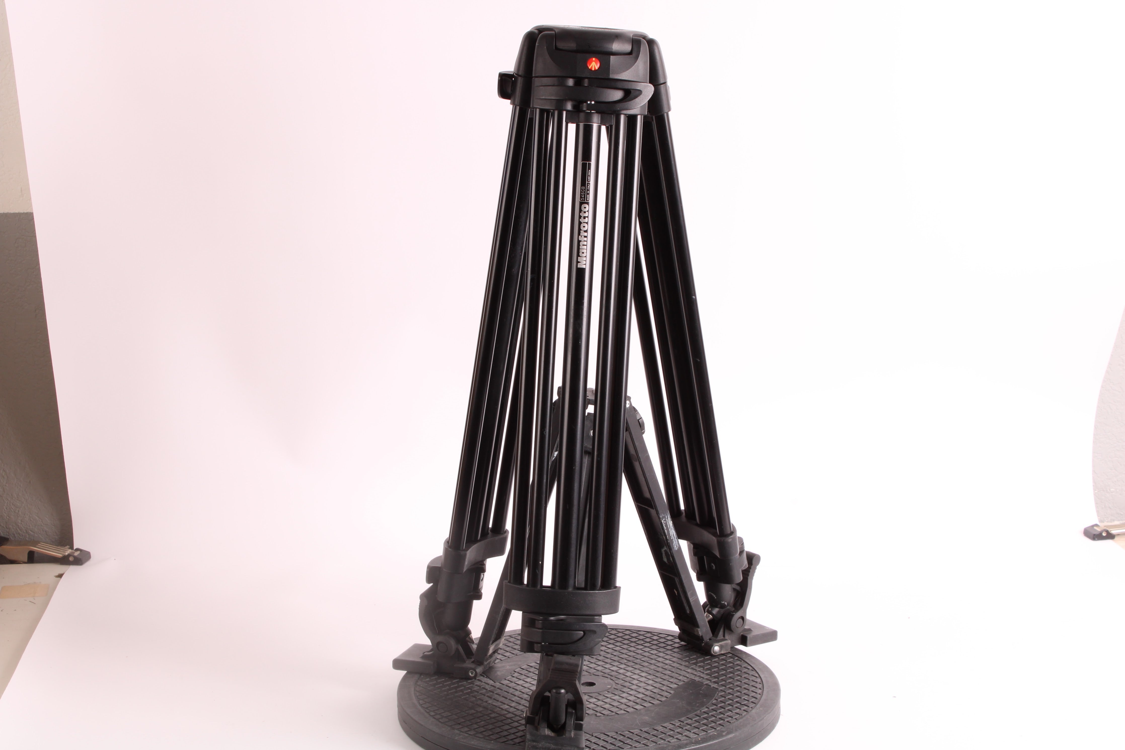 Manfrotto 546GB Professional Camera Tripod 2-Stage Aluminum Legs w/ Sp ...