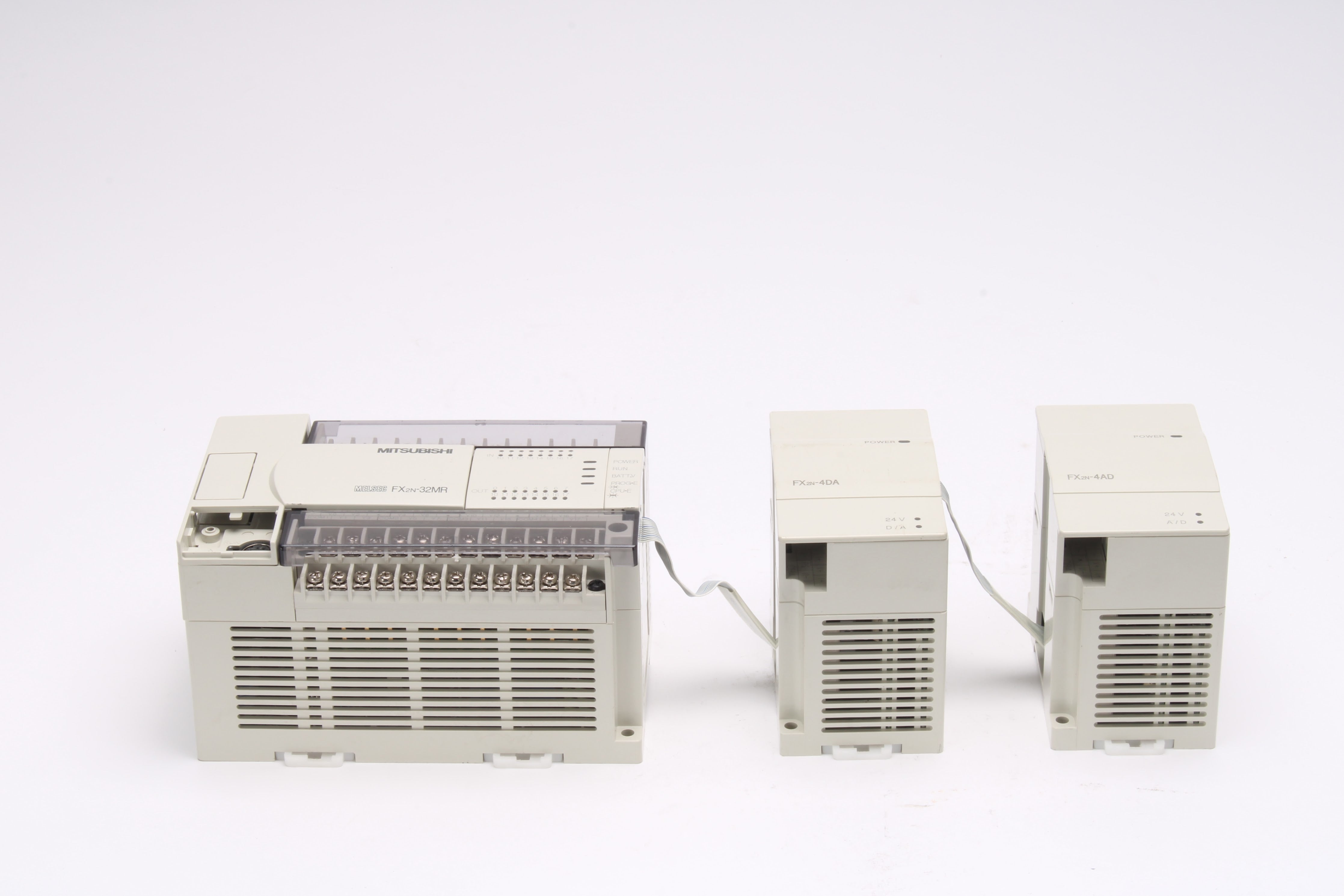 Mitsubishi FX2N-32MR-001 Programmable Logic Control W/ 2x FX2N-4DA Pow ...