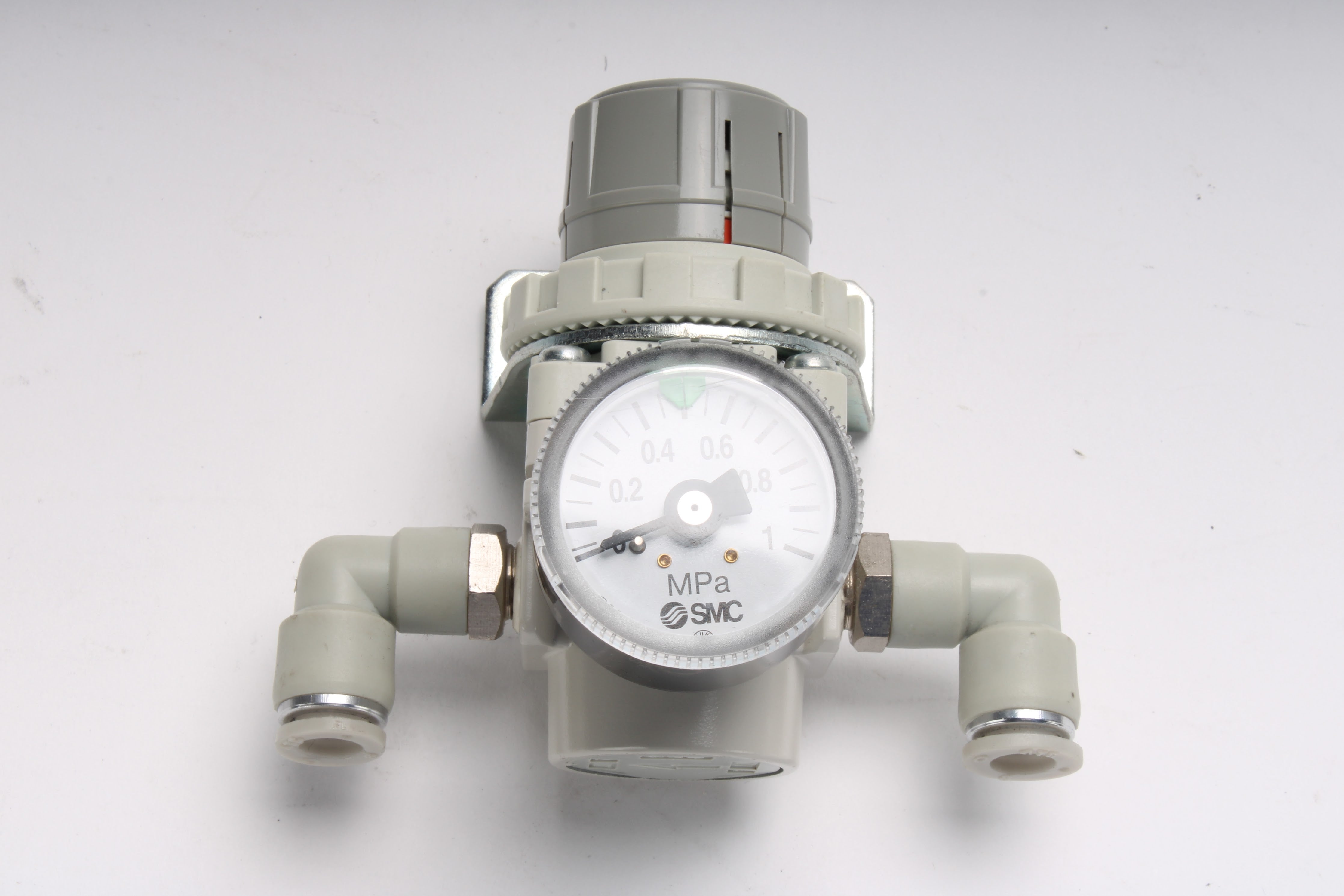 SMC AR20-01B-A Regulating Pressure Reducing Valve With G36-10-01 Gauge ...