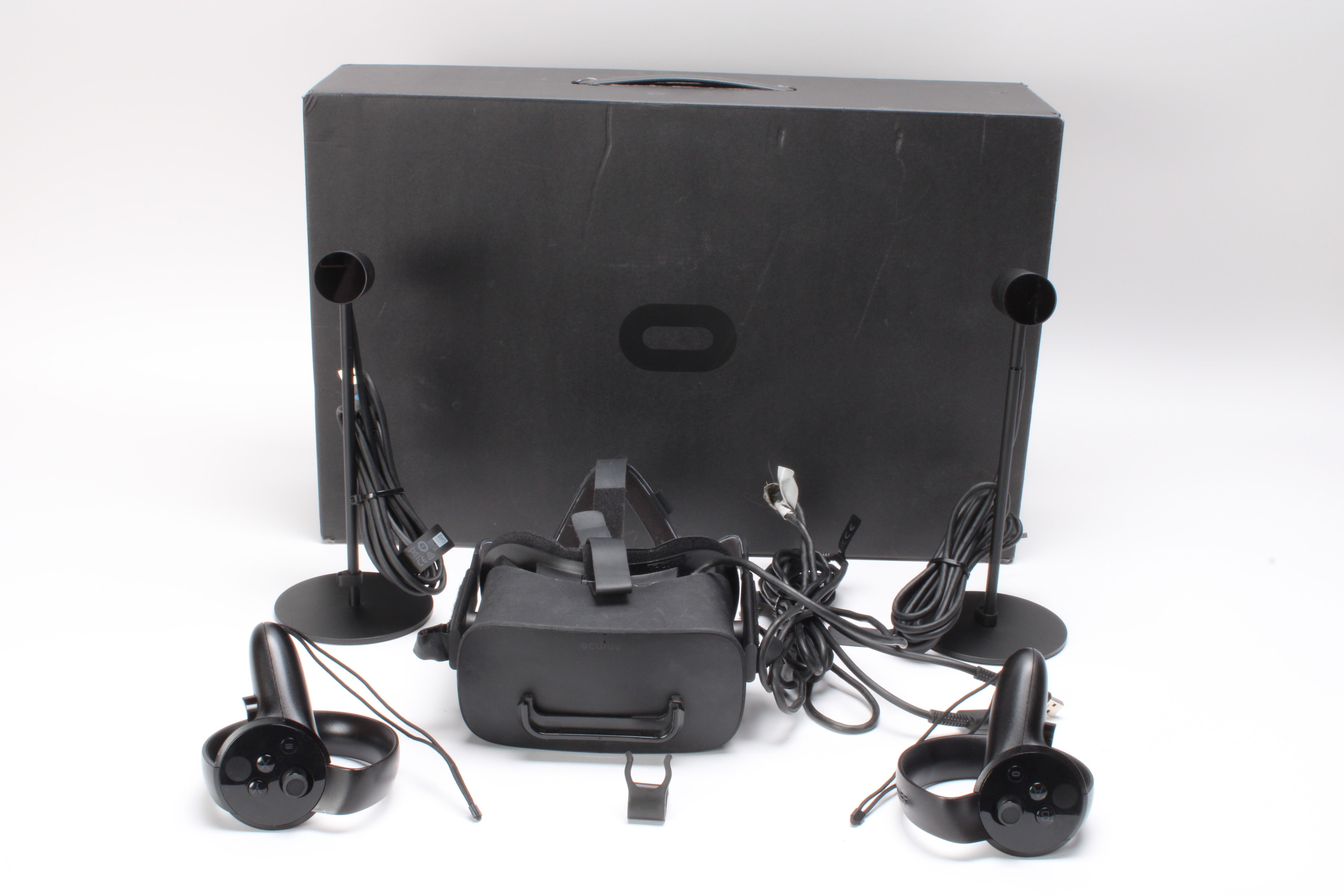 Meta Oculus Rift CV-1 VR Virtual Reality Headset System - Fair Conditi ...