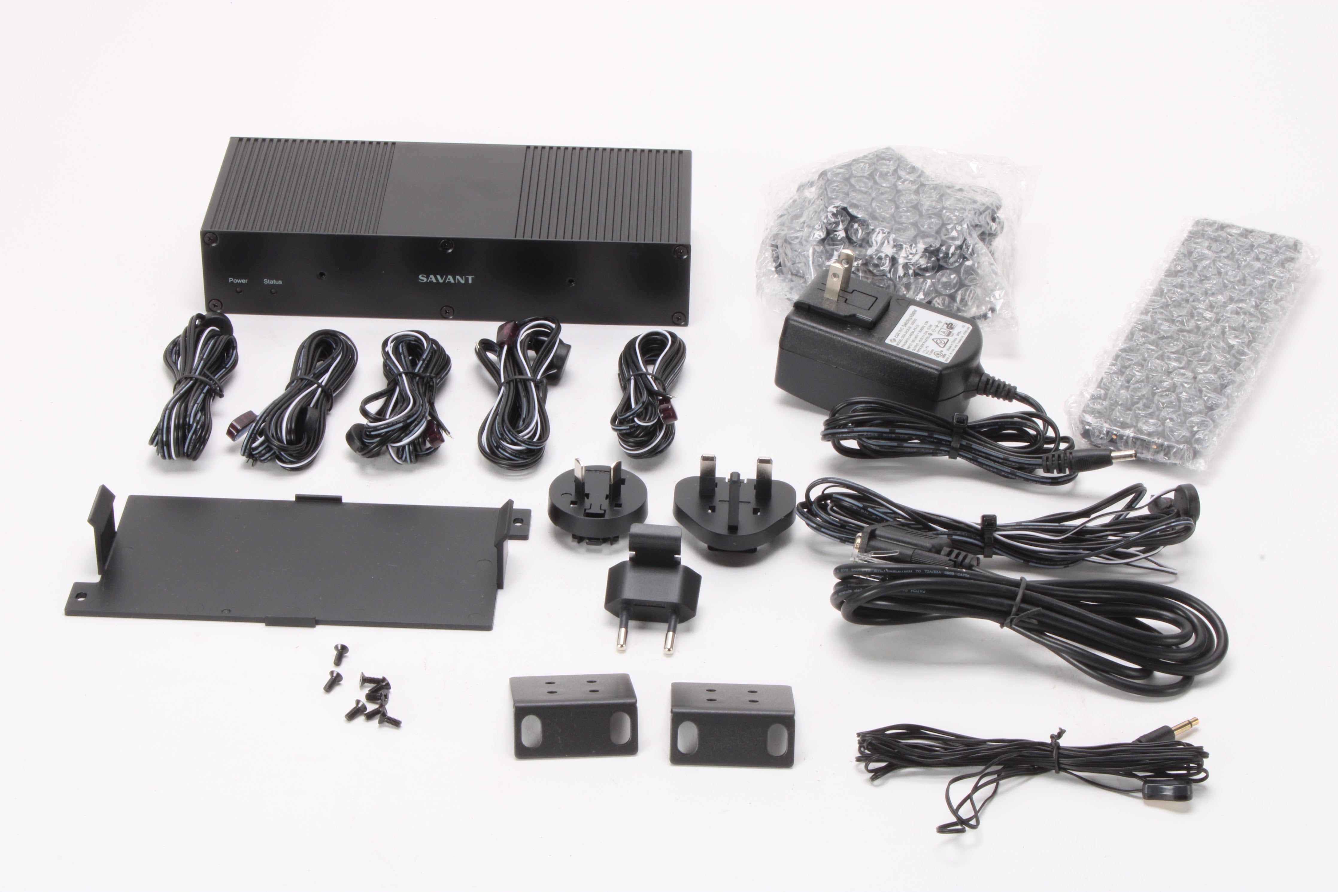 Savant SHR-2000-00 Rack Mountable Smart Host With Power Supply and Acc ...