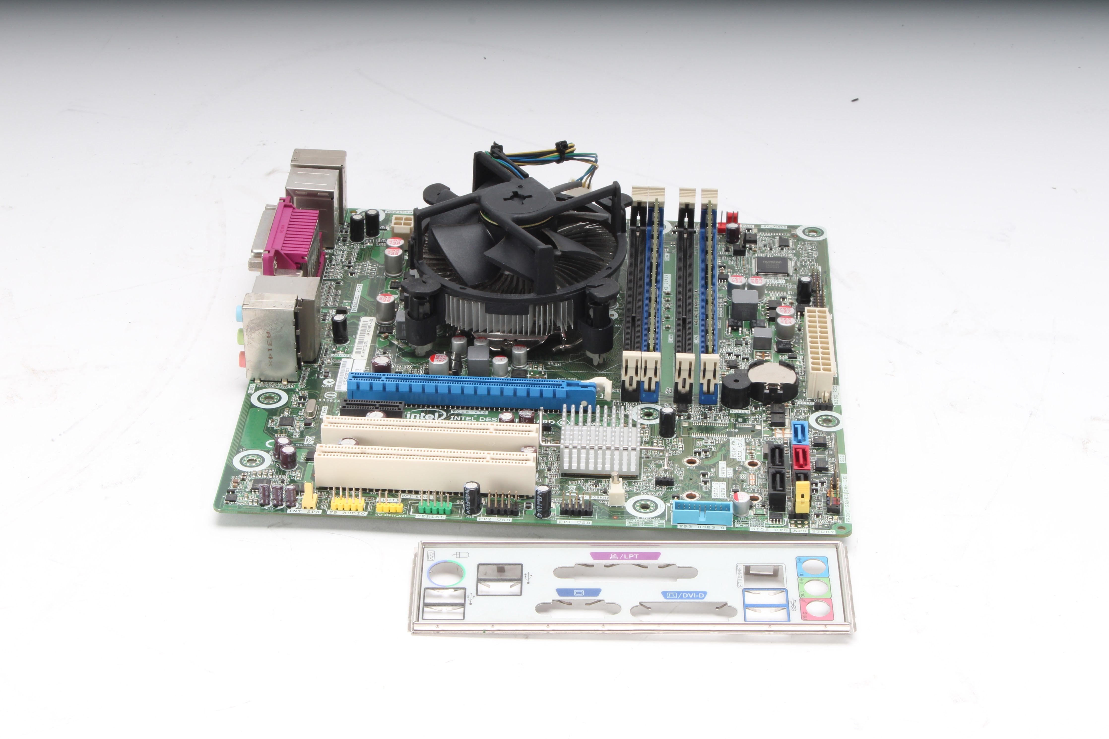 Intel Desktop Board DB75EN Mainboard W/ 2x KVR133d3n9/4g and 1x CPU In ...
