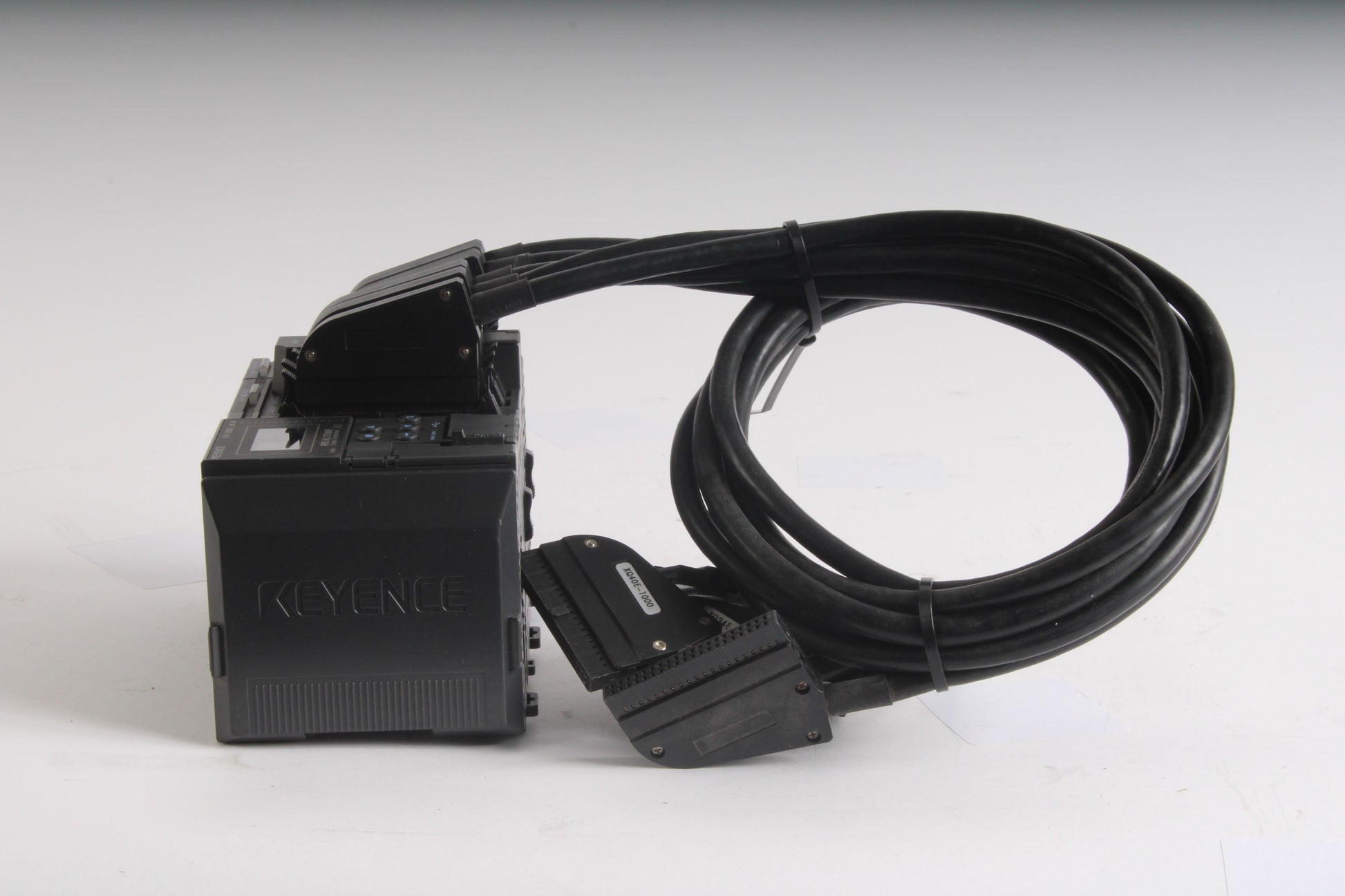 Keyence KV-3000 Realtime Logic Controller W/ KV-MC40V & KV-C32XTD Modu ...