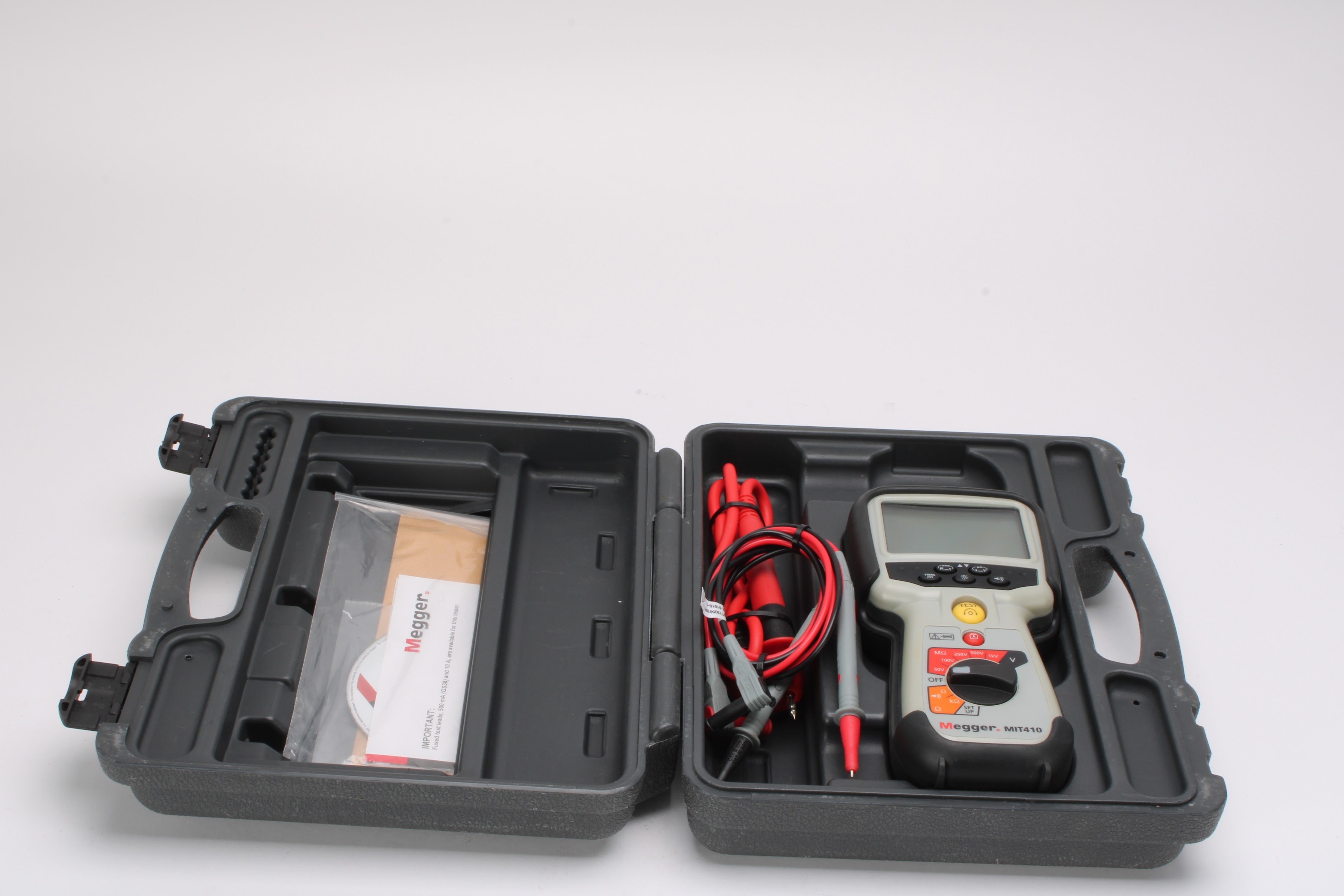 Megger MIT410 Insulation Tester 100 Gigaohms Resistance W/ Leads, Case ...