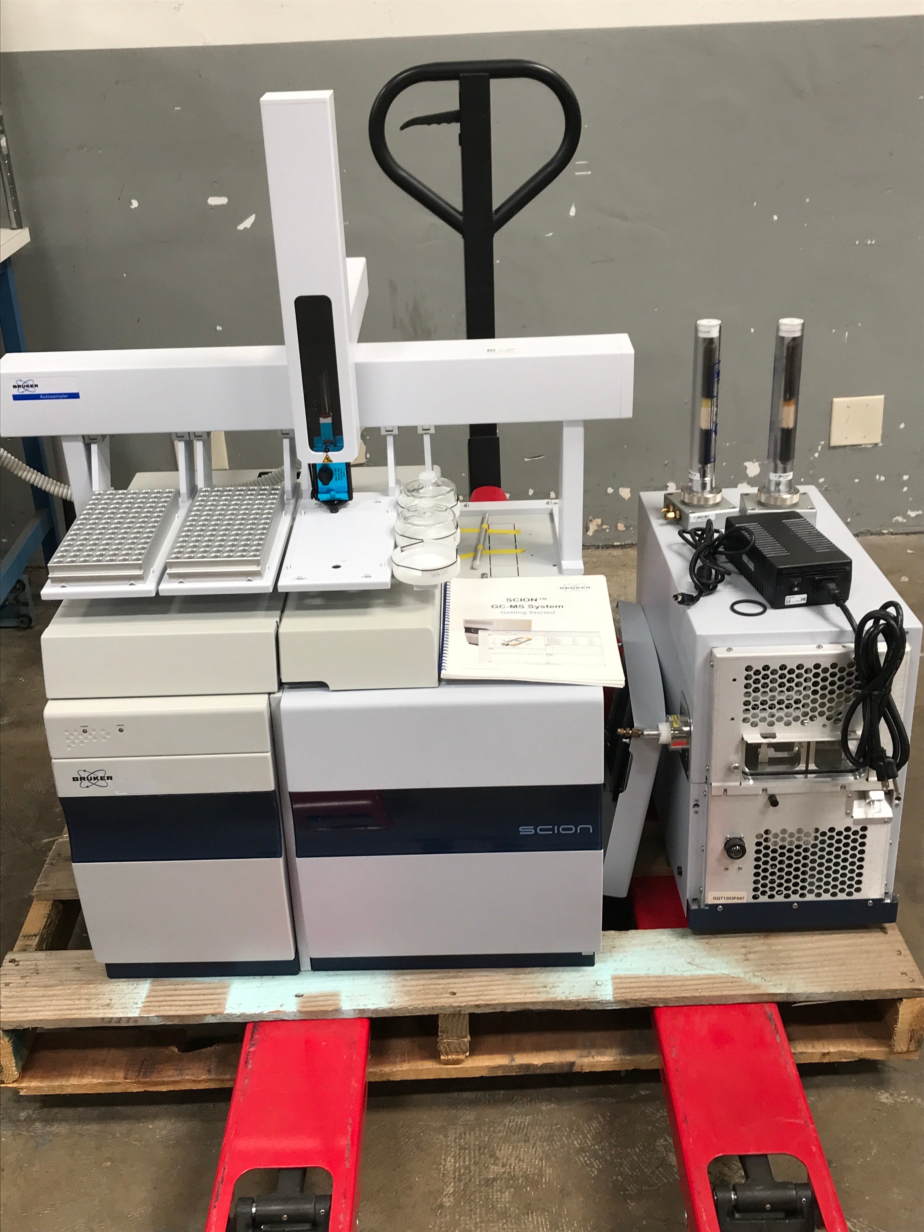 Bruker 450 GC Gas Chromatograph w/ SCION TQ & CTC Analytics PAL MXY Au ...