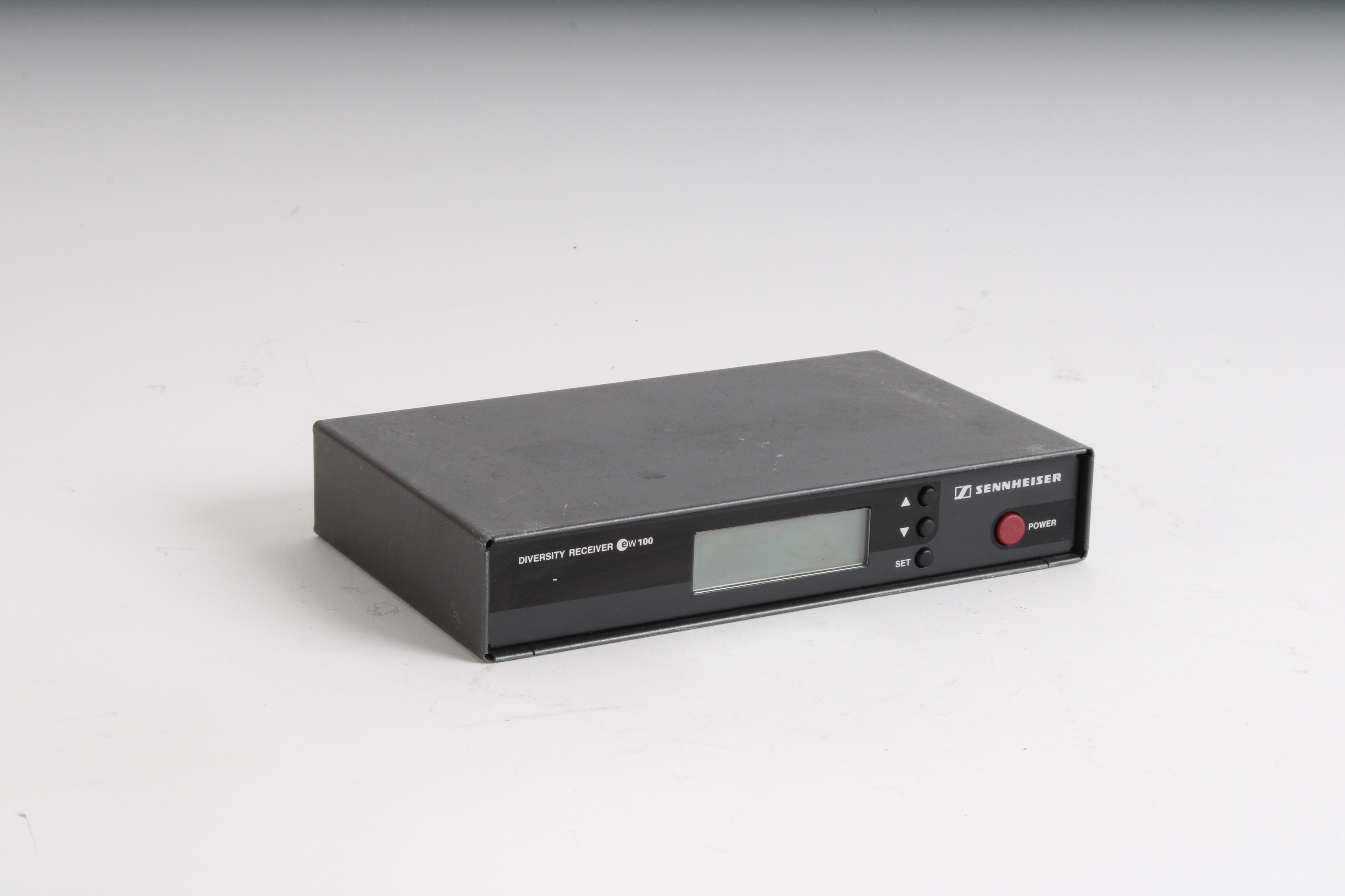 Sennheiser EM100 Wireless Rack Receiver EW100 FREQ: 518-550 - Fair Con ...