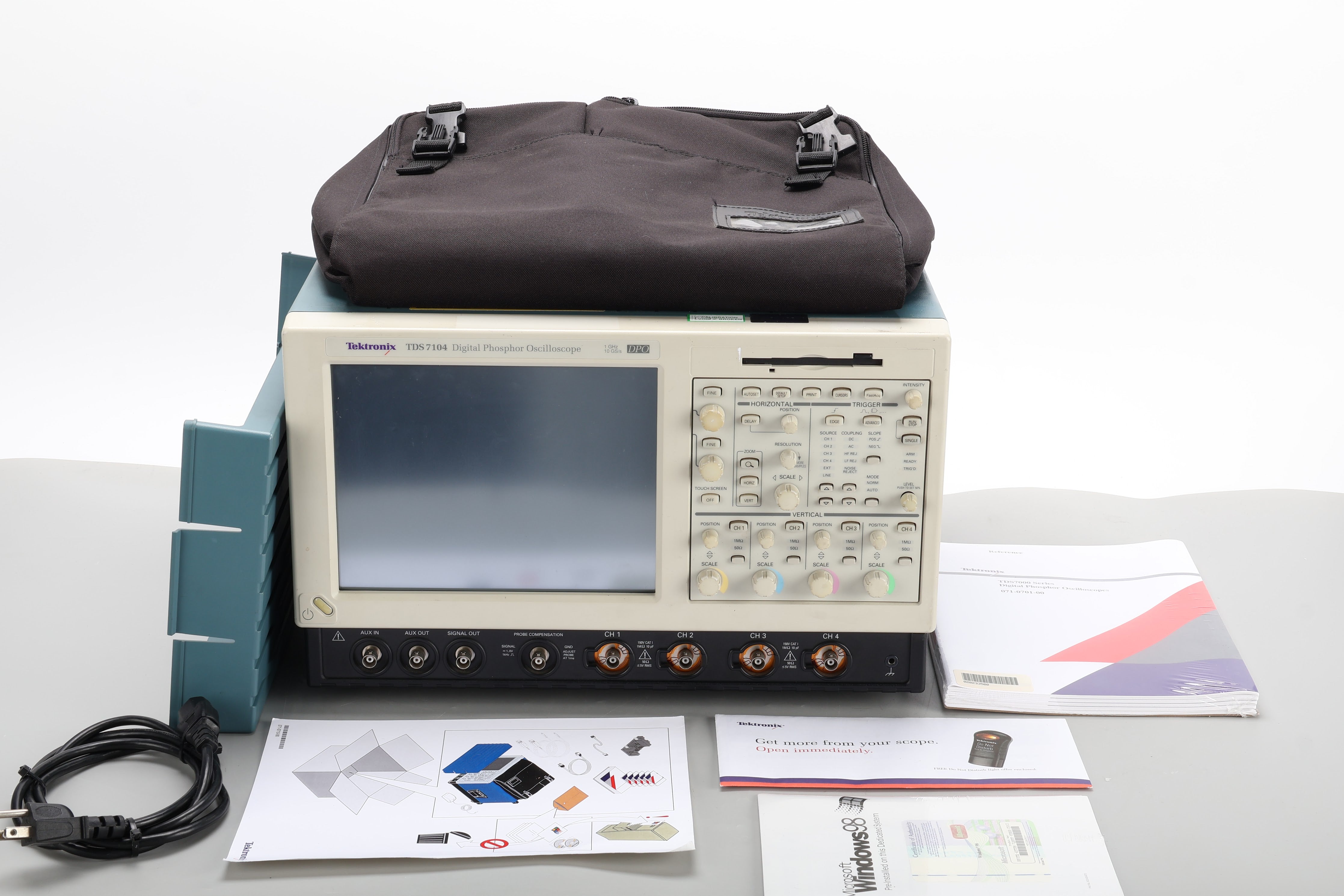 Tektronix TDS 7104 4-Ch Digital Phosphor Oscilloscope 1GHz 10GS/s & Ac ...