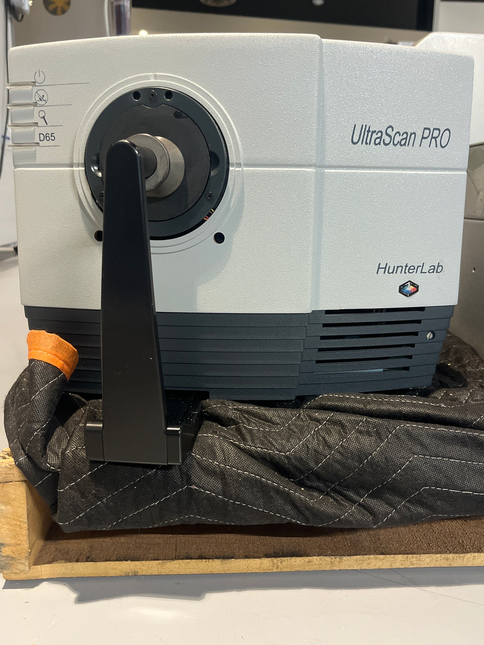 HunterLab UltraScan Pro Color Measurement Spectrophotometer With Acces ...