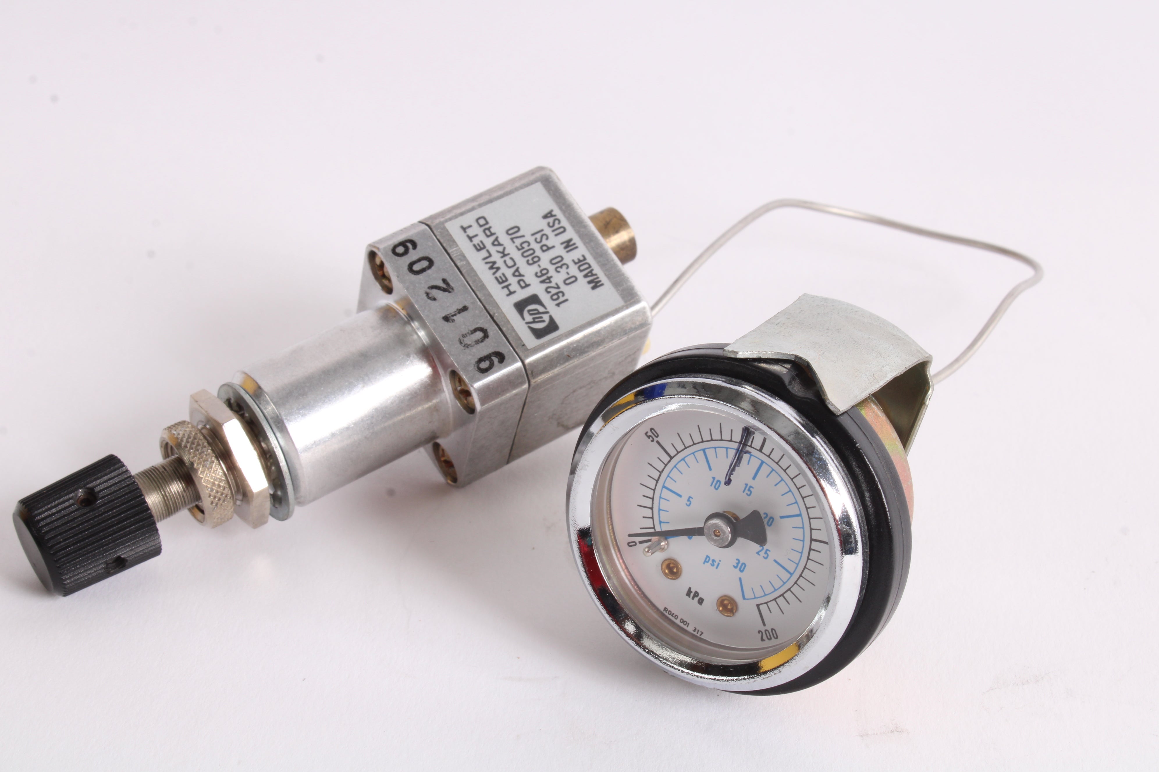 HP Agilent Keysight 19246-60570 0-30 PSI Pressure Regulator w/ Guage ...