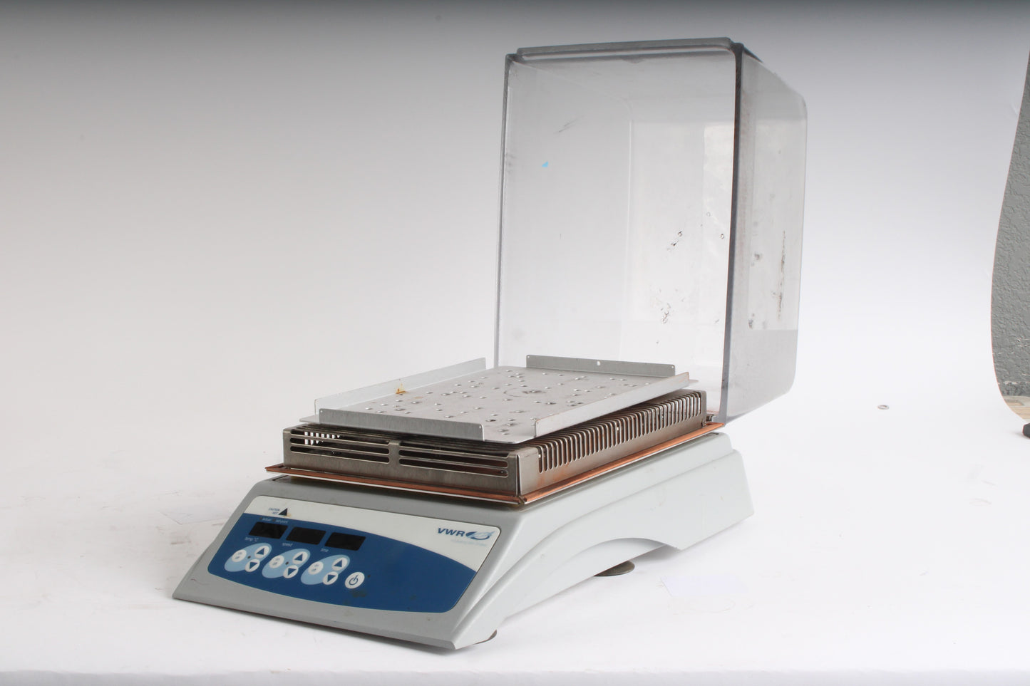 VWR 12620-942 Incubating Mini Shaker - AS IS – NTC Tech