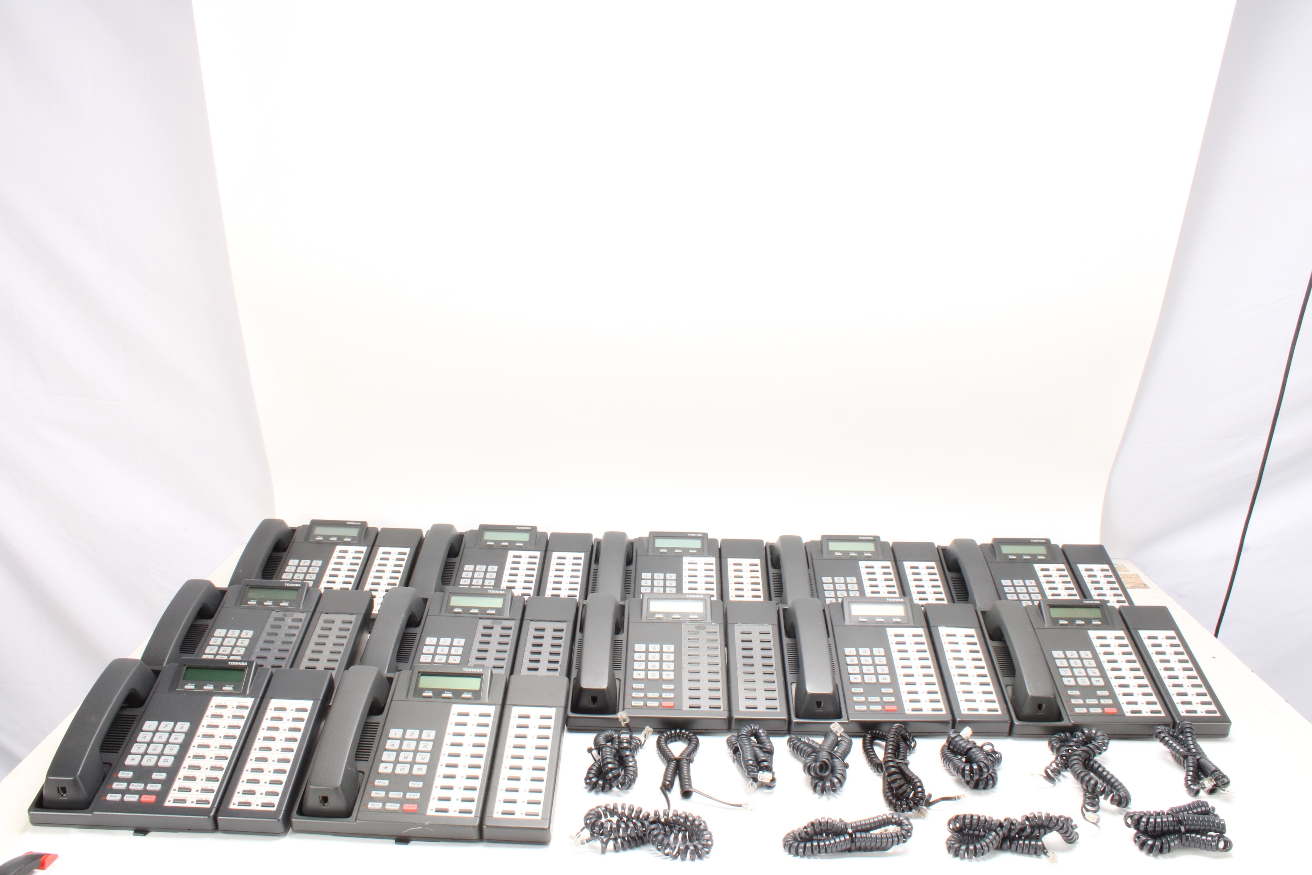 Toshiba DKT2020-SD Business Telephone w/ DADM2020 DDS Module Grey Lot ...