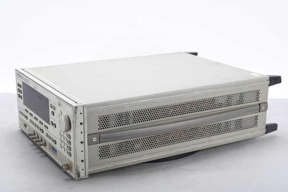 HP 83620A Synthesized Sweeper, 10 MHz to 20 GHz With Options 001, 008 ...