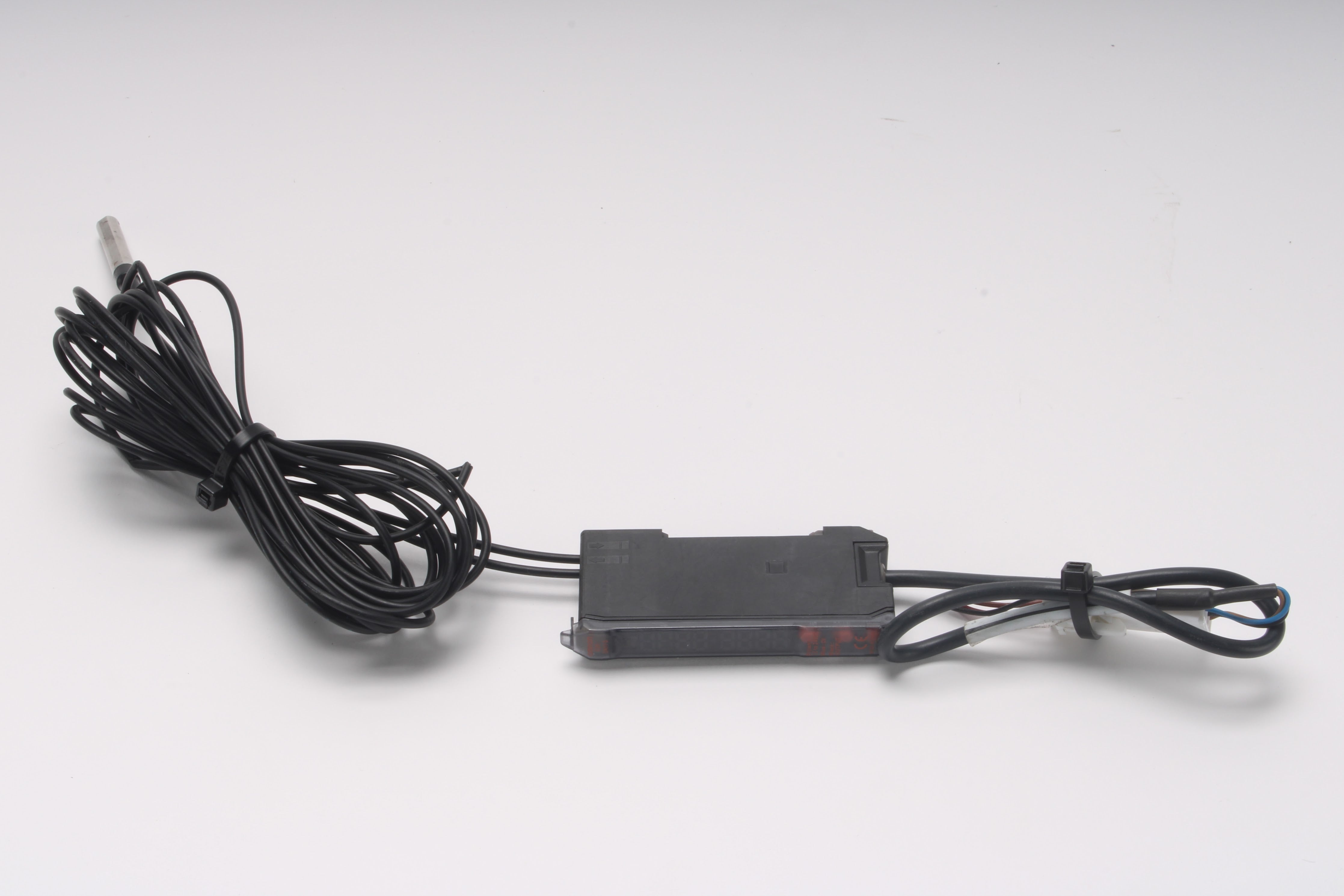 Omron E3X-DA11-S Digital Fiber Sensor – NTC Tech