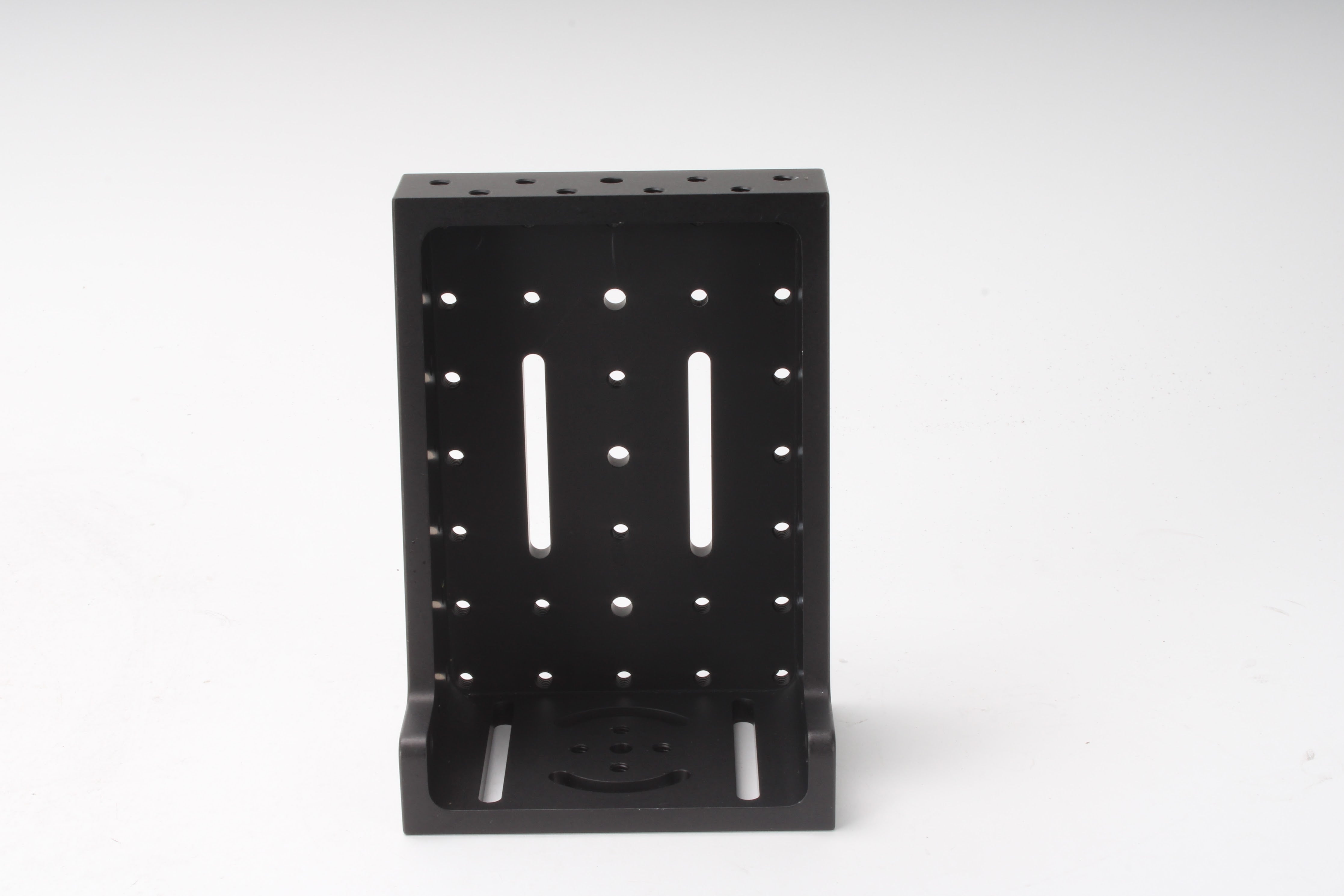 ThorLabs AP90RL Large Right-Angle Bracket 1/4"-20 Holes – NTC Tech