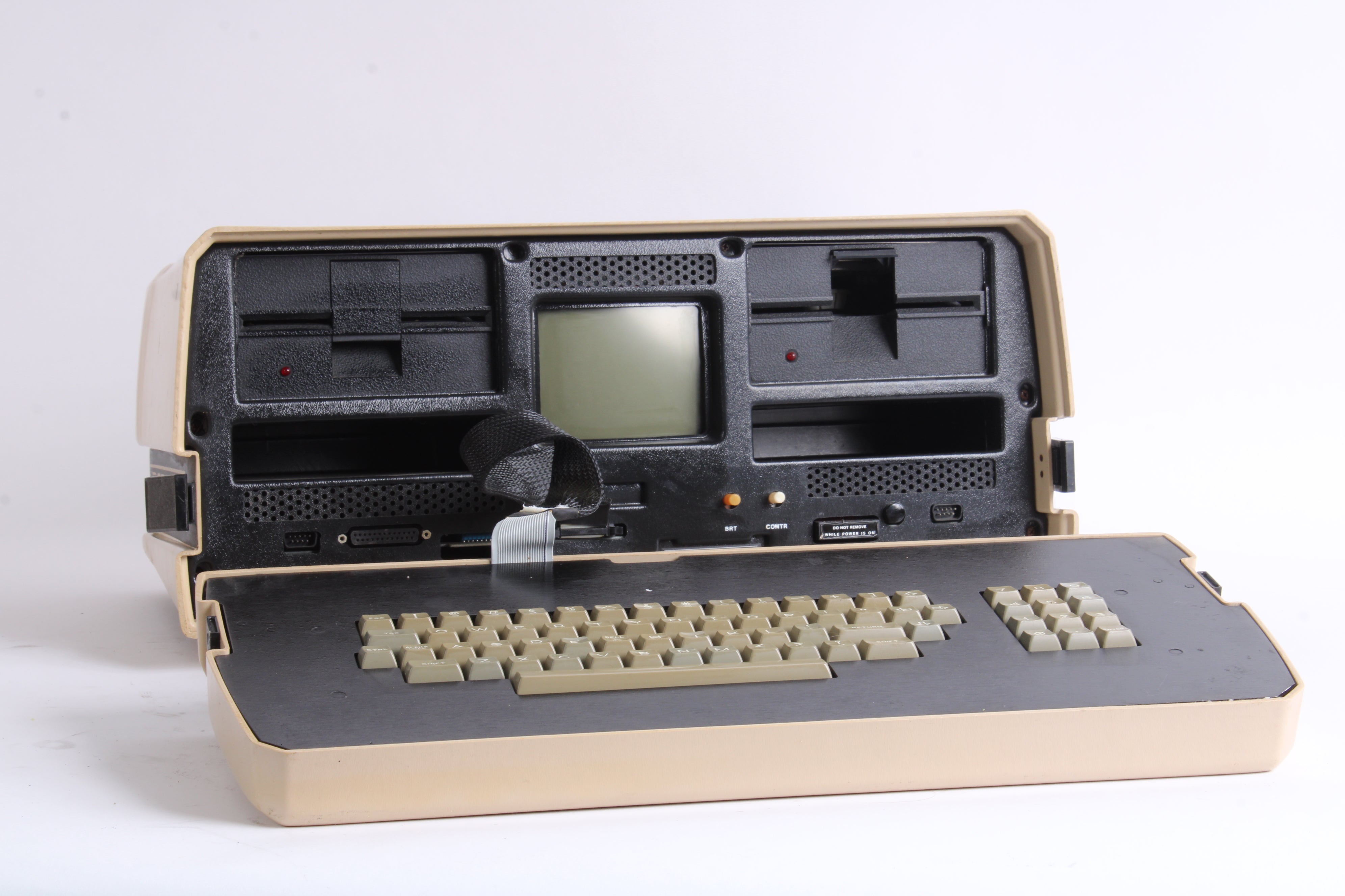 Osborne Computer Corporation Computer Rev 1.44 1983 0CC AS IS – NTC Tech