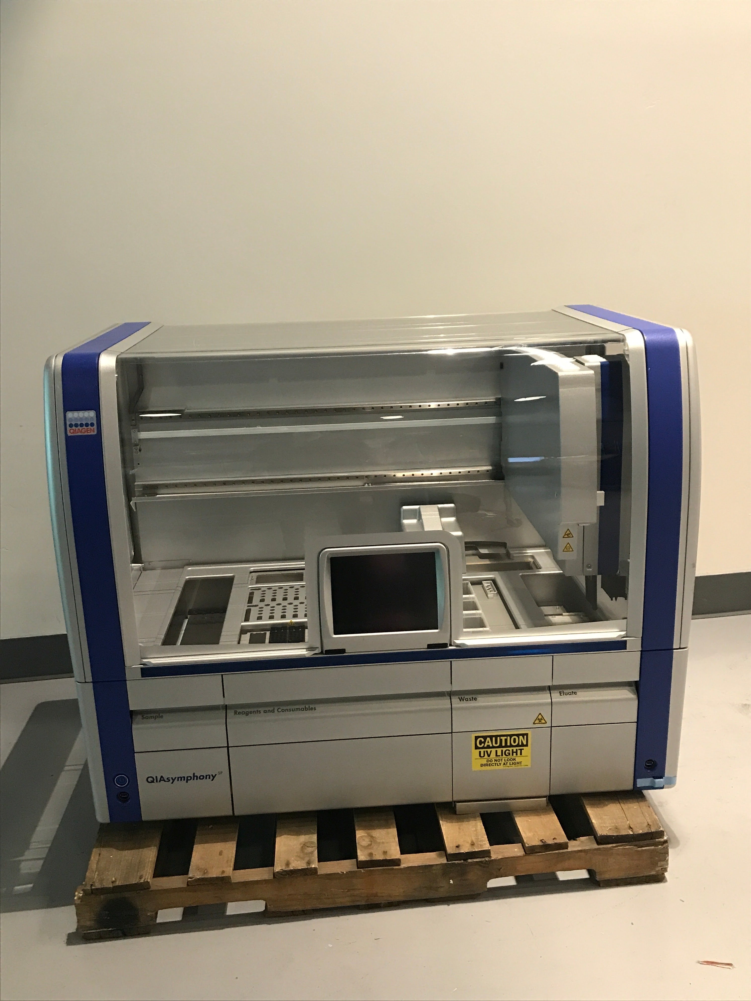 Qiagen QIAsymphony SP Automated RNA/DNA Purification Sample Preparatio ...