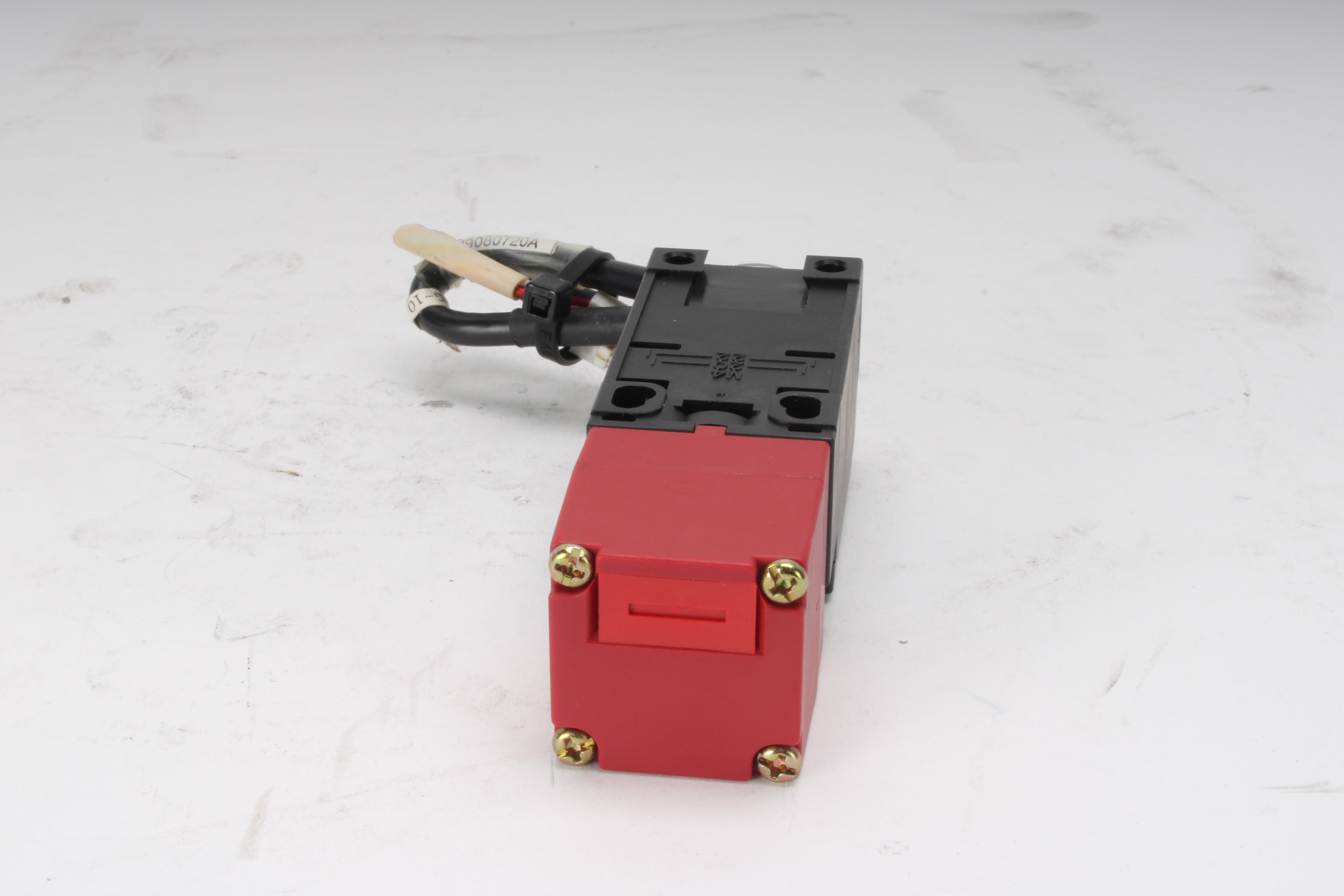 Omron D4DS-2AFS Safety Interlock Switch – NTC Tech
