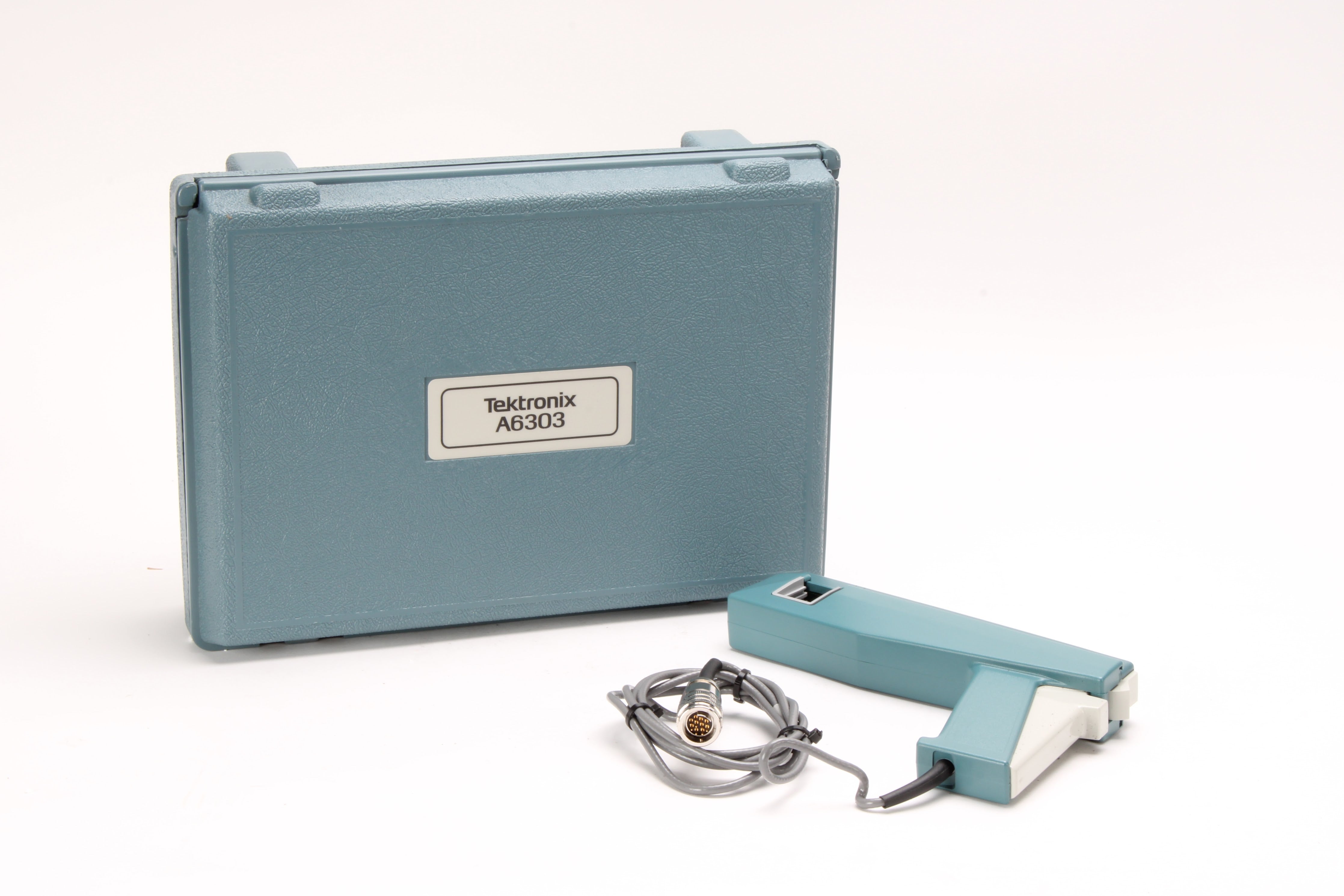 Tektronix A6303 15MHz, 100A Current Probe With Carrying Case – NTC Tech