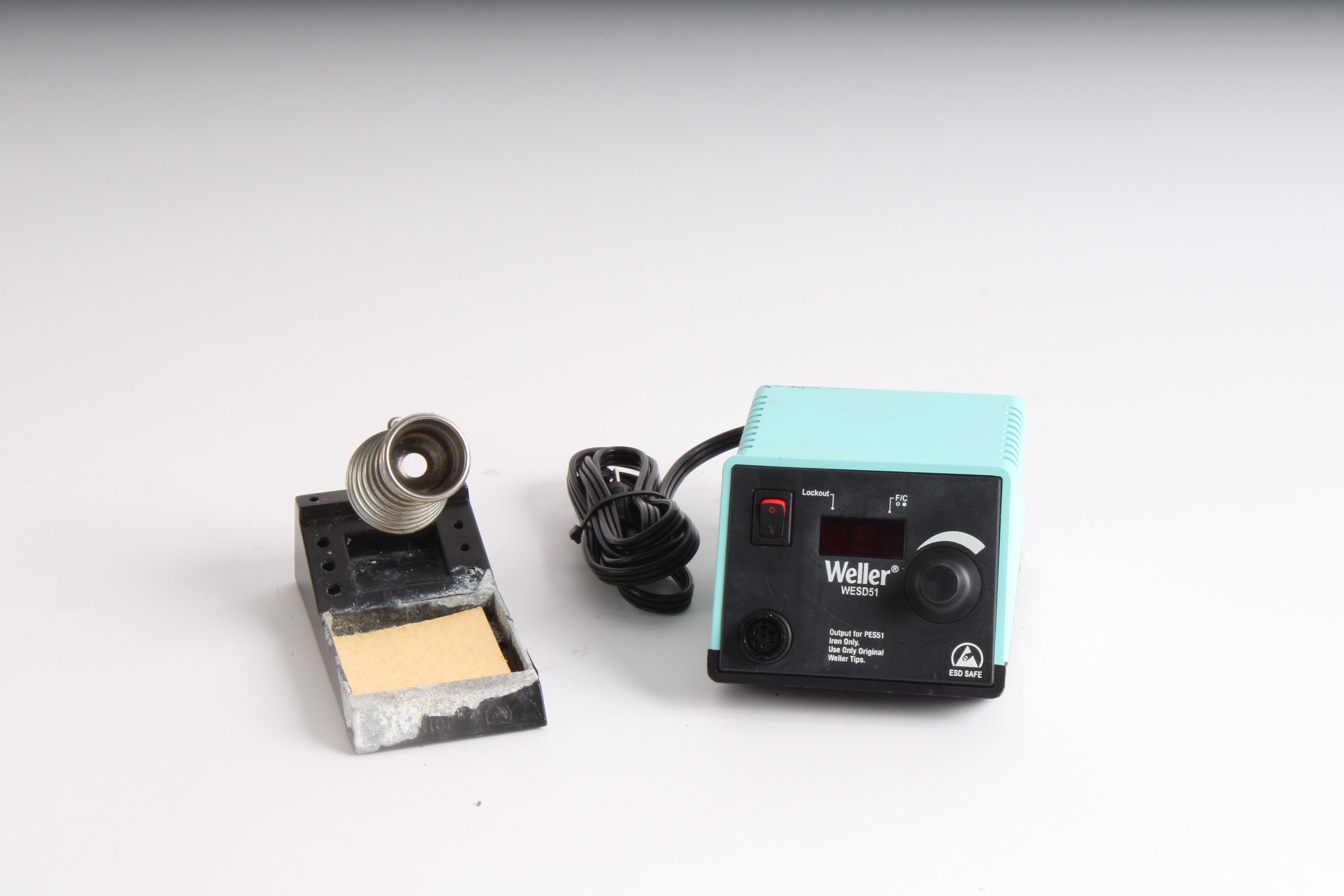 Weller WESD51 Digital Soldering Station - No Pencil / Includes Stand ...