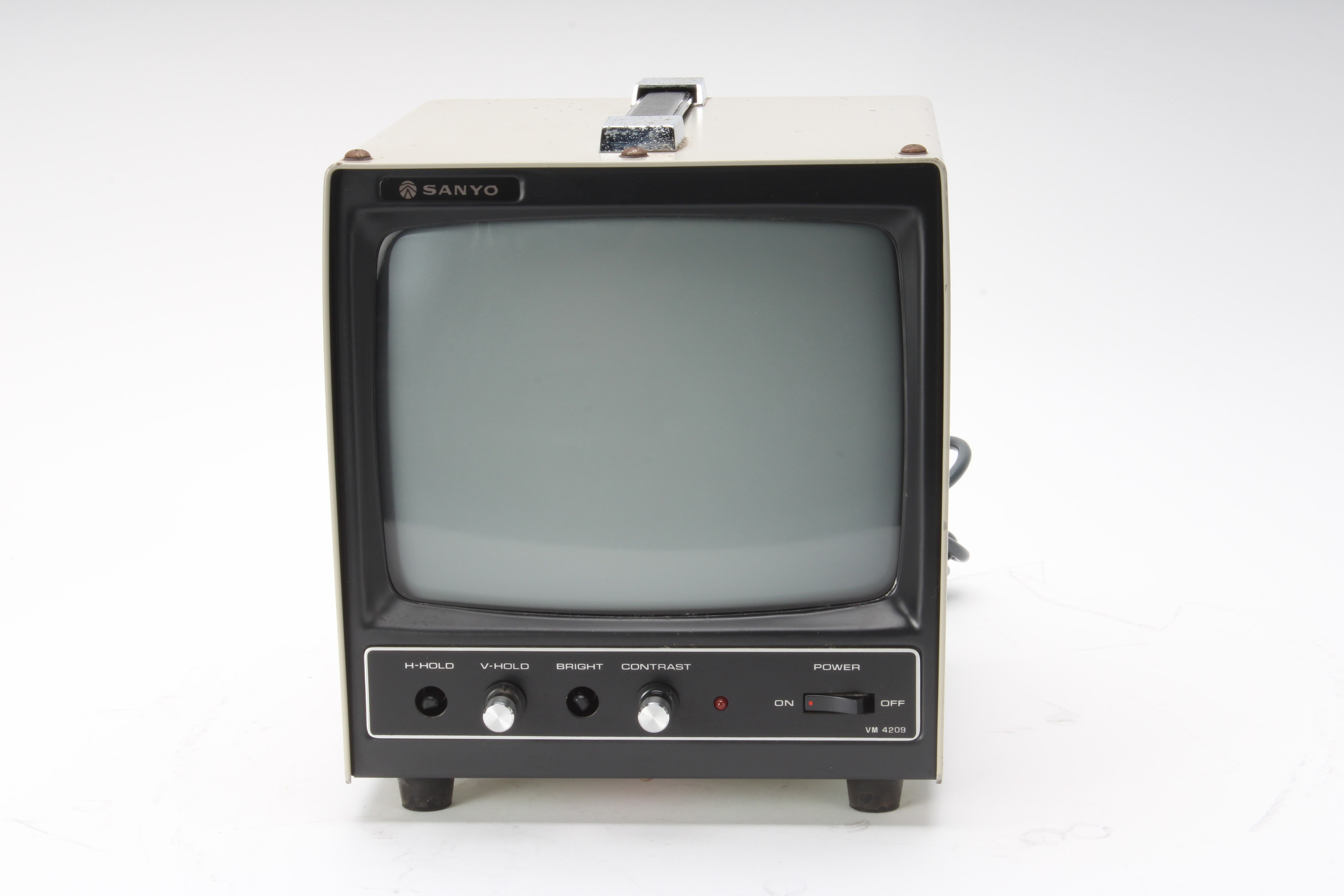 Sanyo VM 4209 CRT Computer Monitor - Fair Condition – NTC Tech