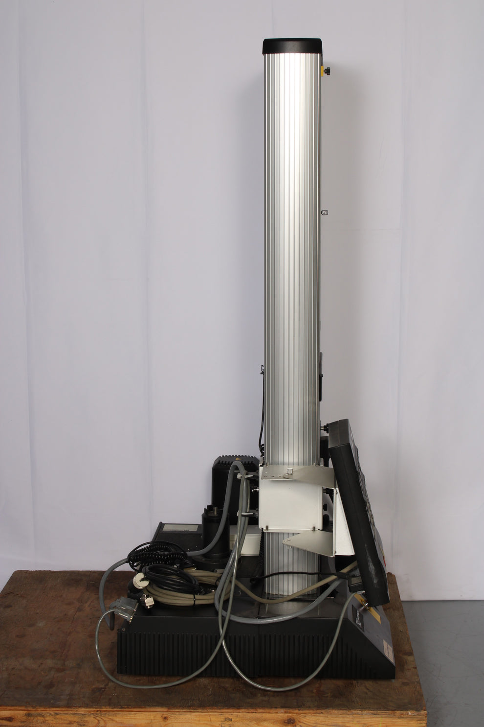 Instron 4464 Standard 2kN 450lb Tensile & Compression Testing Machine ...