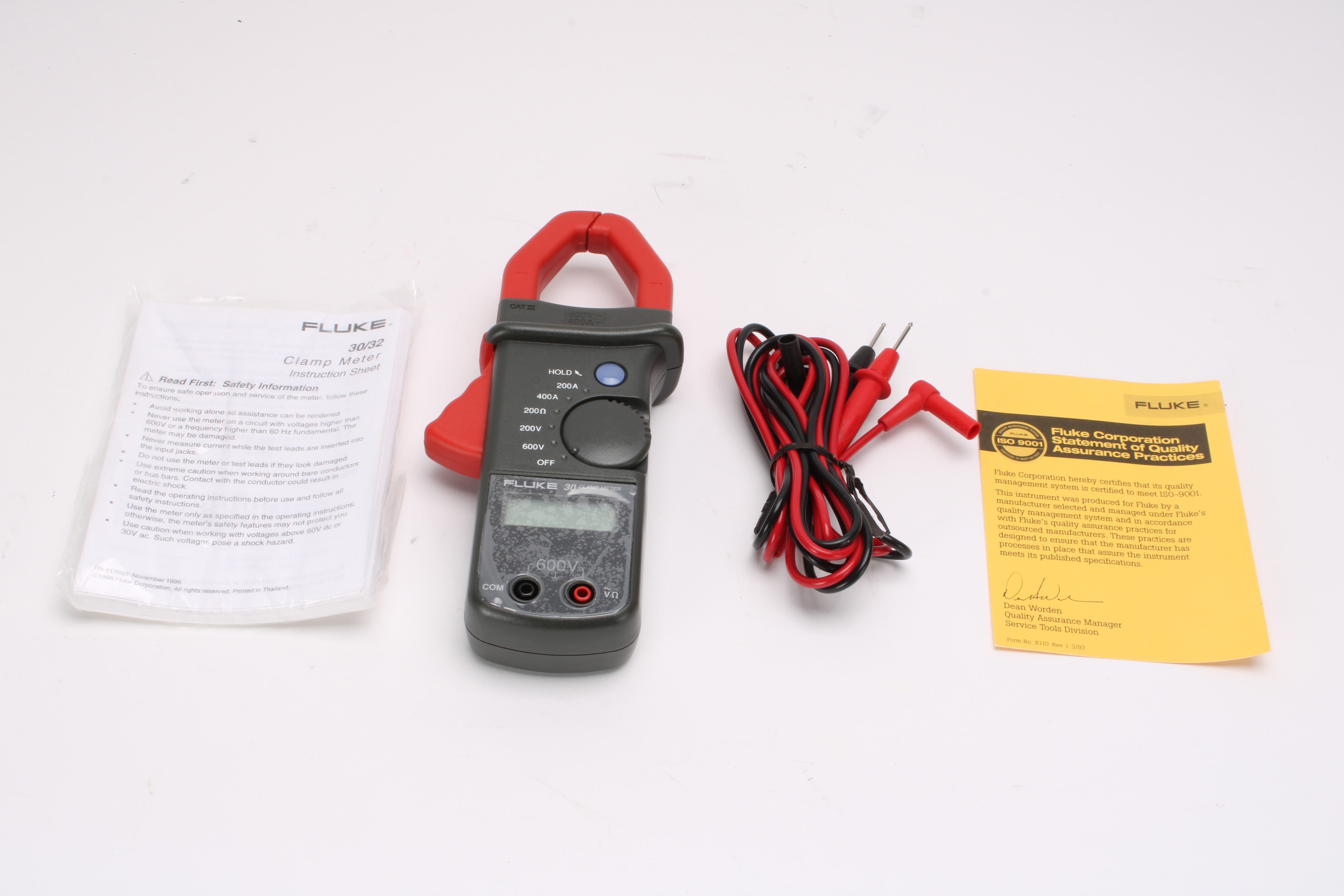 Fluke 30 Clamp Meter With Case and Test Leads – NTC Tech