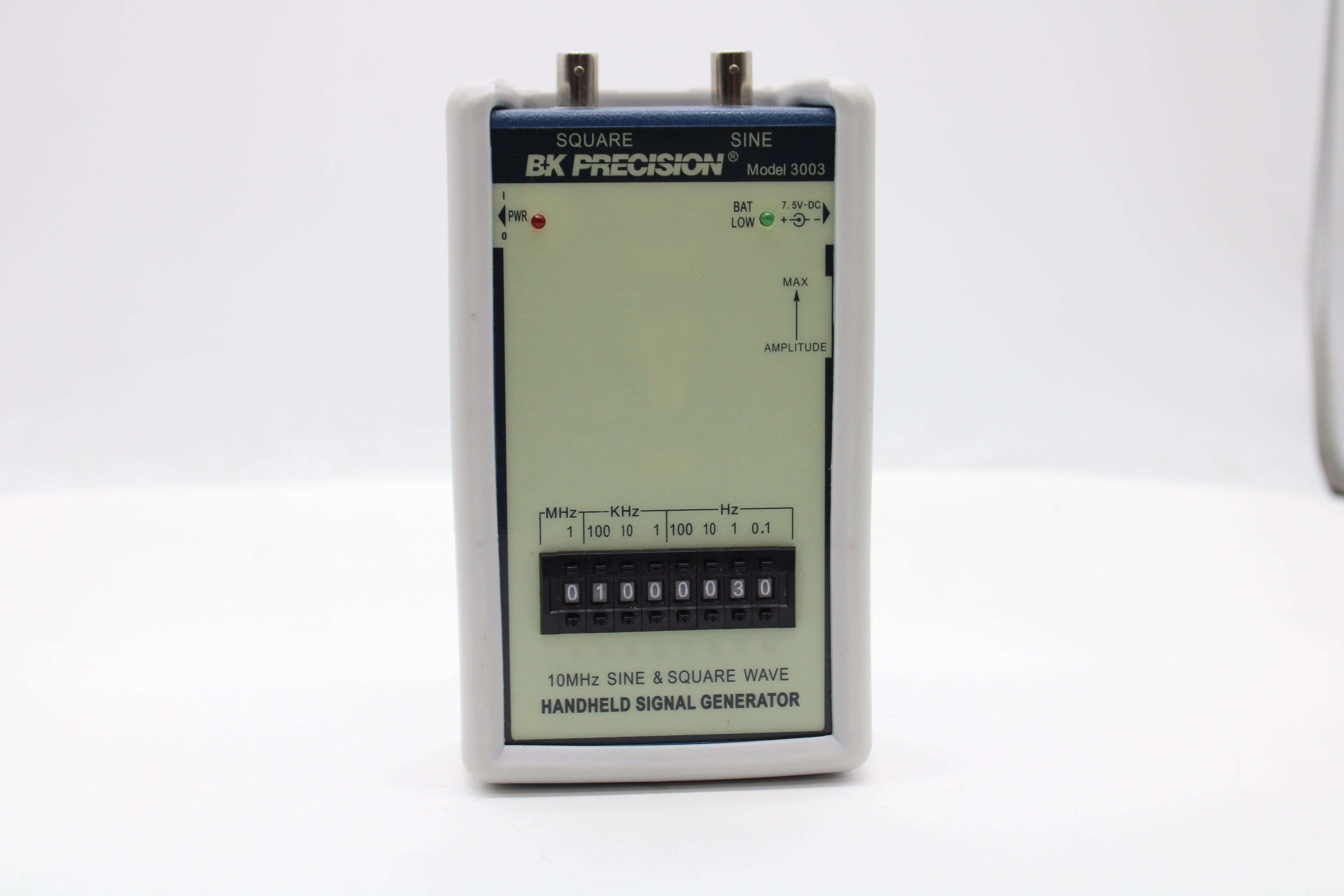 BK Precision Model 3003 Handheld 10MHz Sine/Square Wave Signal Generat ...