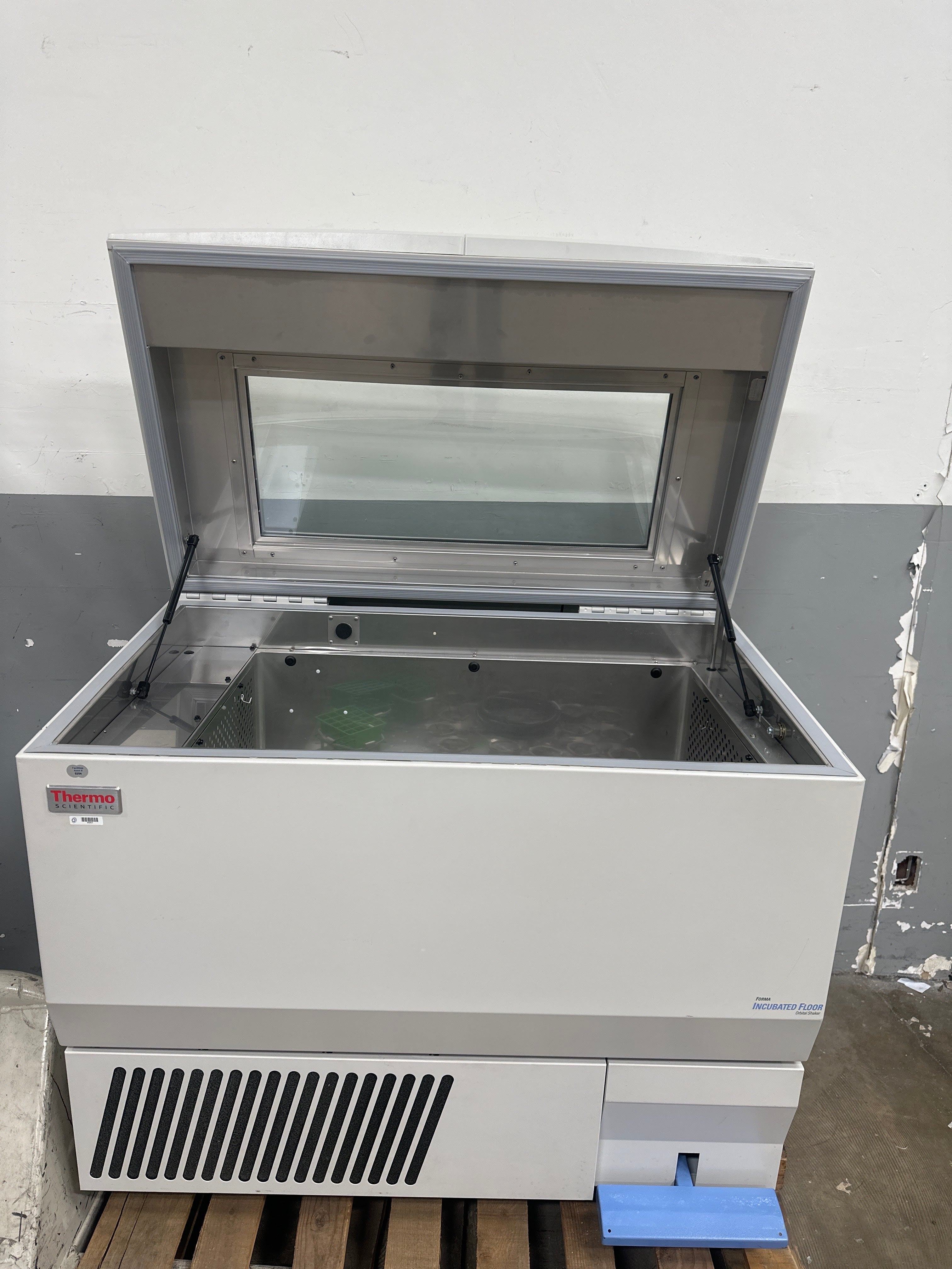 Thermo Fisher Forma 435 Incubated Floor Orbital Shaker – NTC Tech
