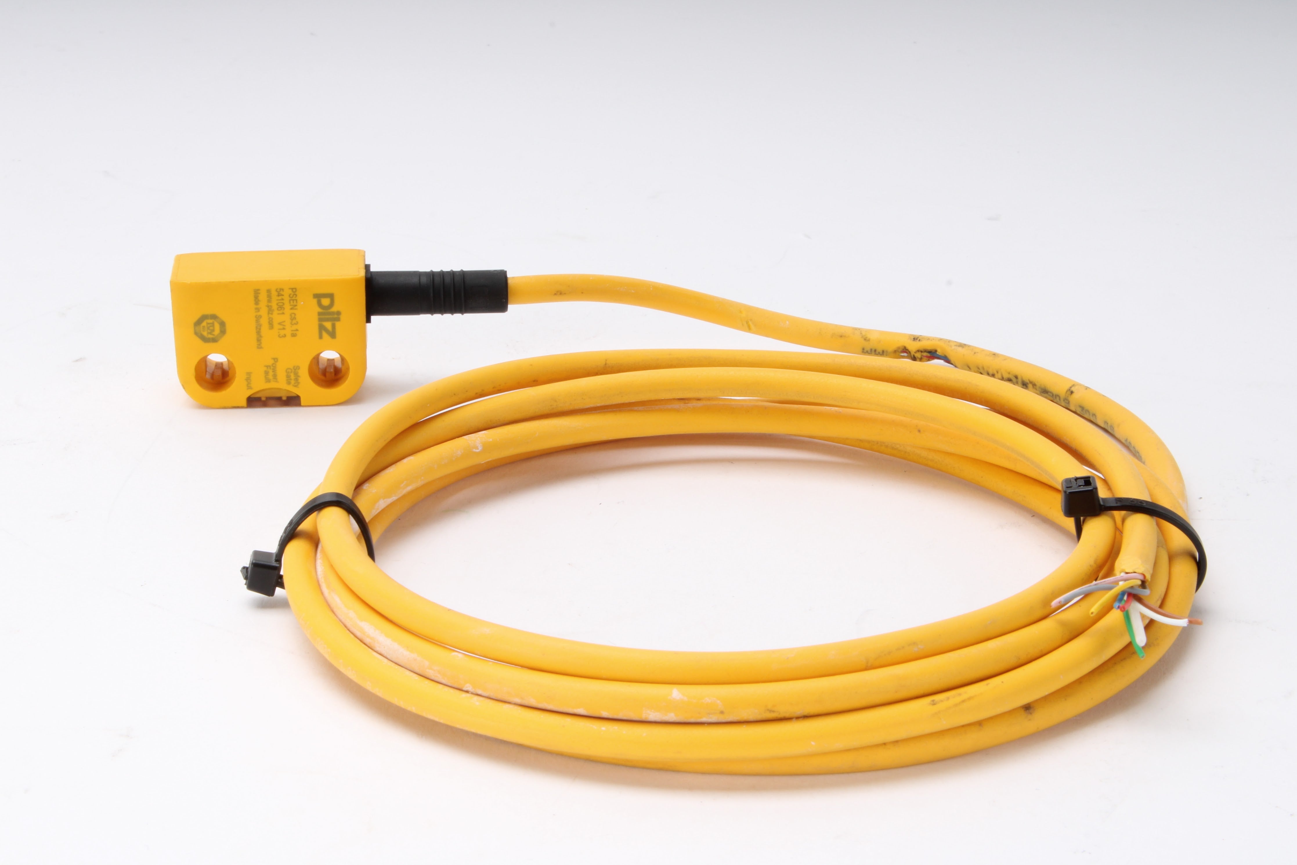 Pilz 541061 Safety Switch PSEN CS3.1A 1 Switch, 2 Safety Outputs, 24VD ...