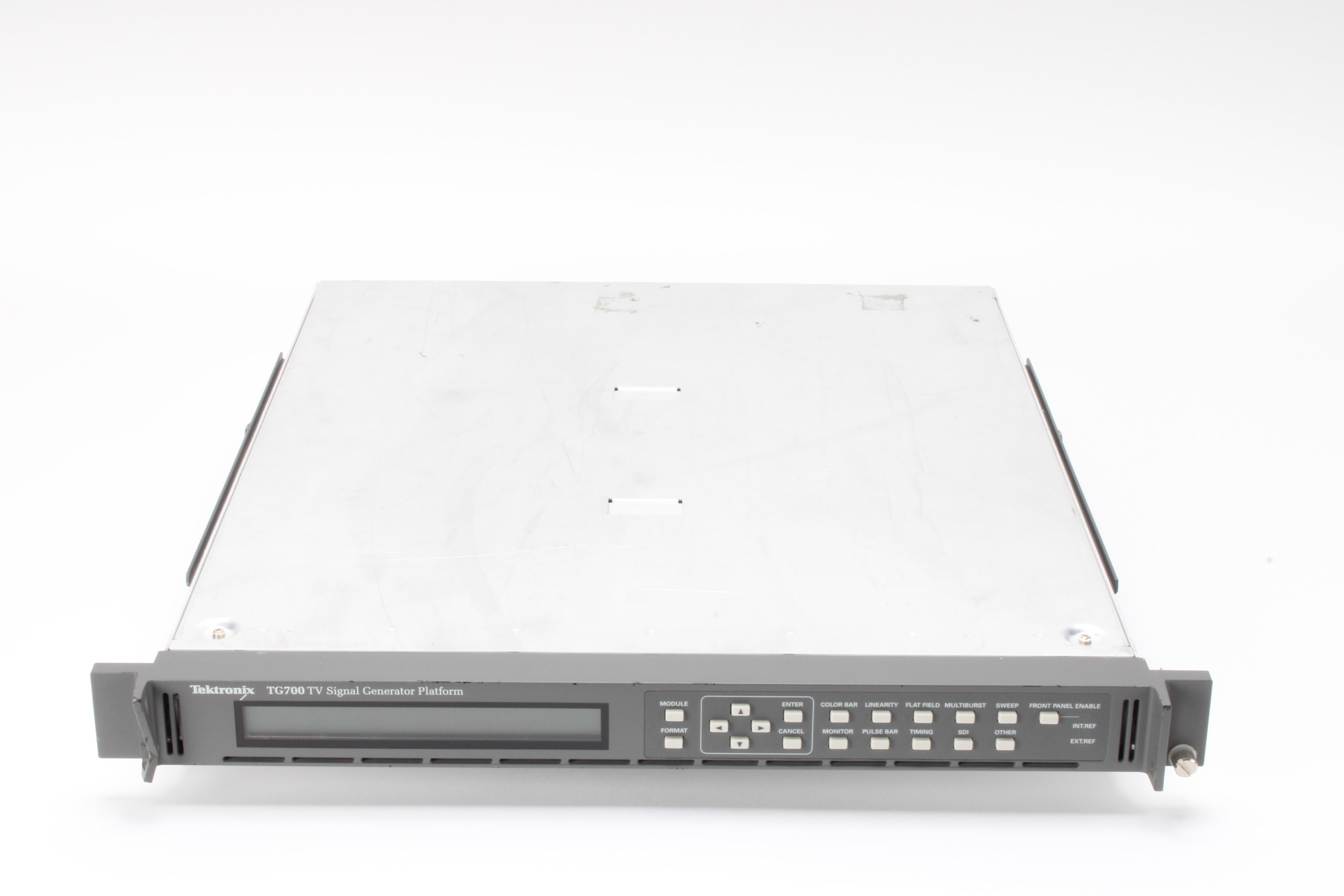 Tektronix TG700 TV Signal Generator Platform - No Options - Fair Condi ...