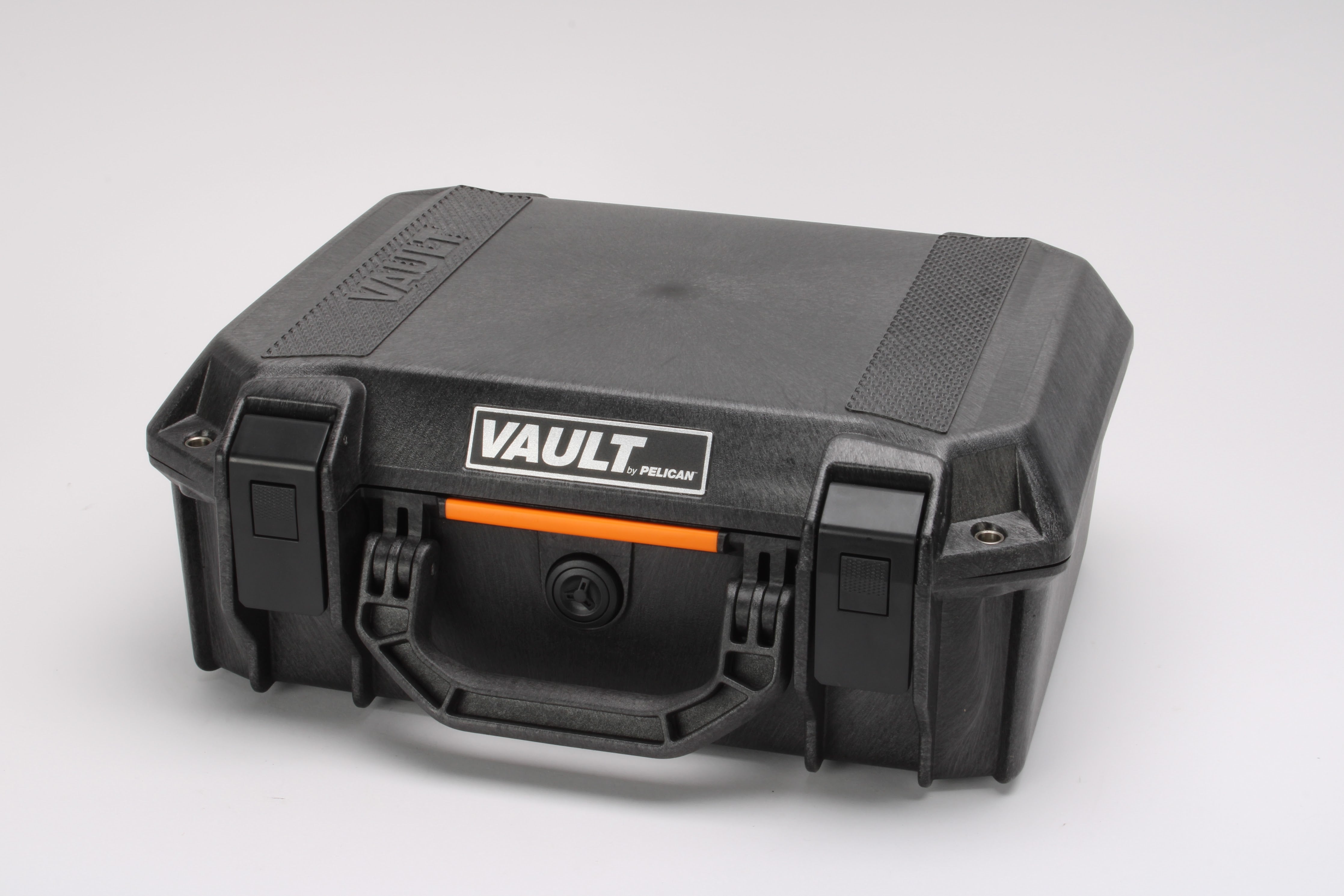 Pelican V200 Vault Medium Pistol Case VCV200-0000-BLK With Original Bo ...